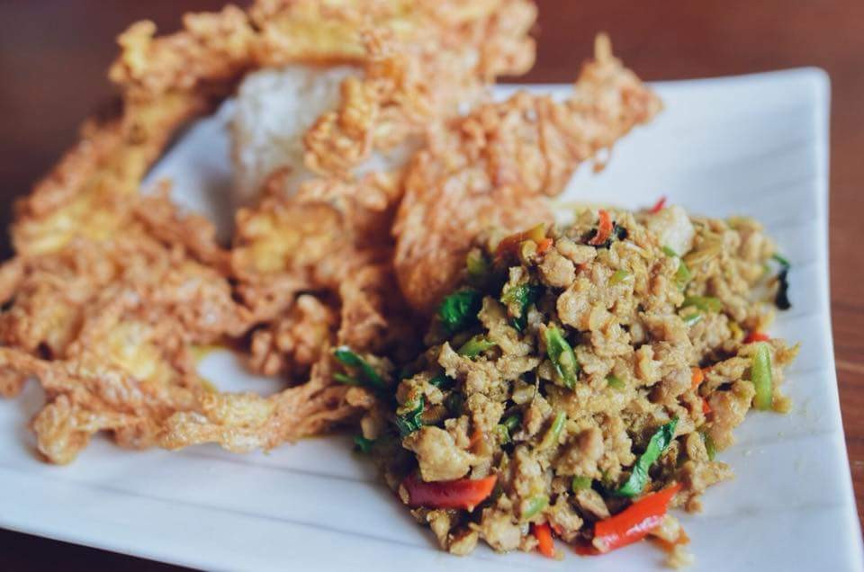 รีวิว Le Chedi Cafe' - ค่าเฟ่ ขนมไทย ไฮที บรรยากาศดี ราคาดี บริการเป็น ...