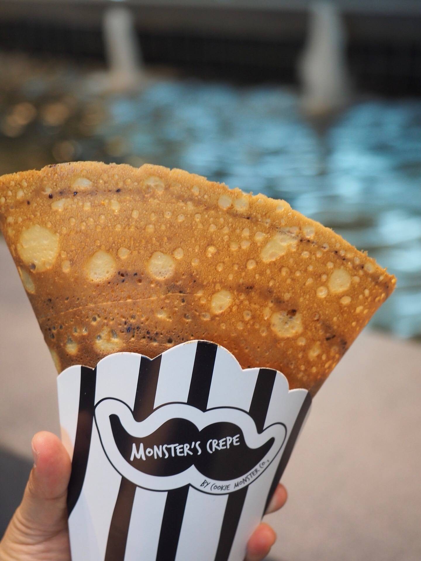 รีวิว Monster' S Crepe I'm Park แอมพาร์ค - เครปกรอบอร่อยดี