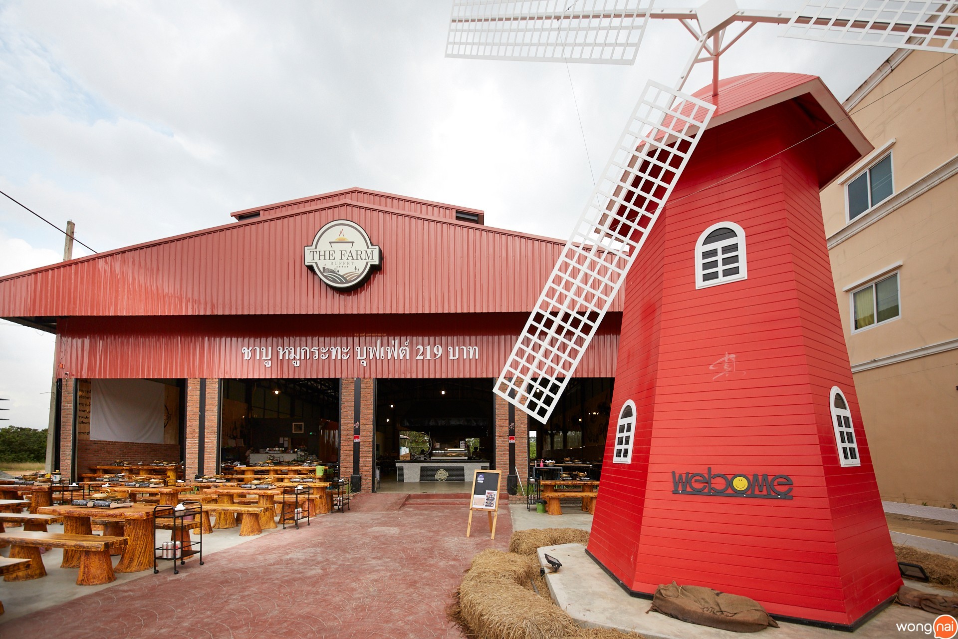 ร้านบุฟเฟ่ต์ชาบู หมูกระทะ ศรีราชา "The Farm Buffet " เริ่มต้น 219 บาท