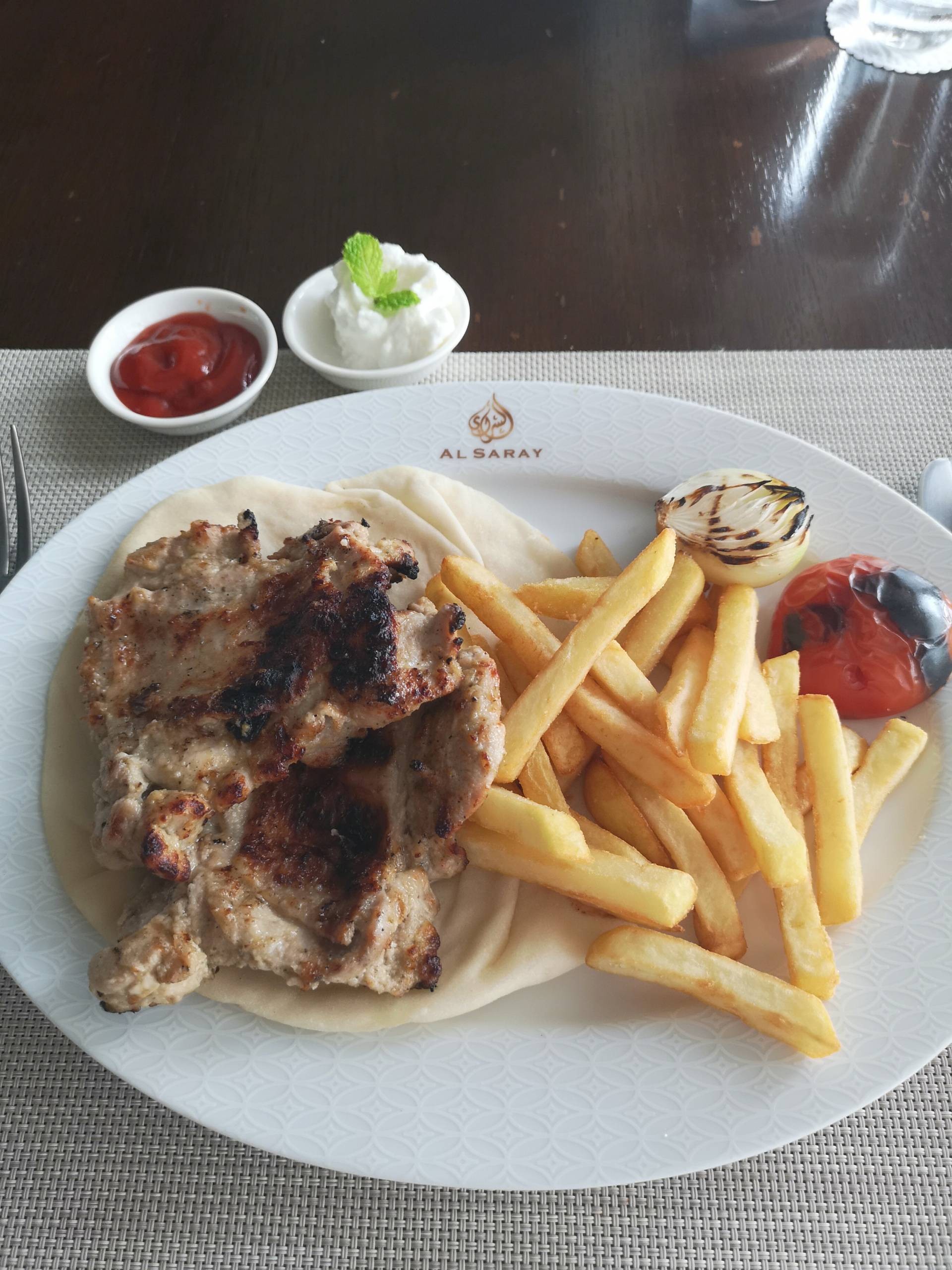 รีวิว AL SARAY โรงพยาบาลกรุงเทพ - ไก่ย่างนุ่มสไตล์ เลบานิสนุ่มมากกกก ...