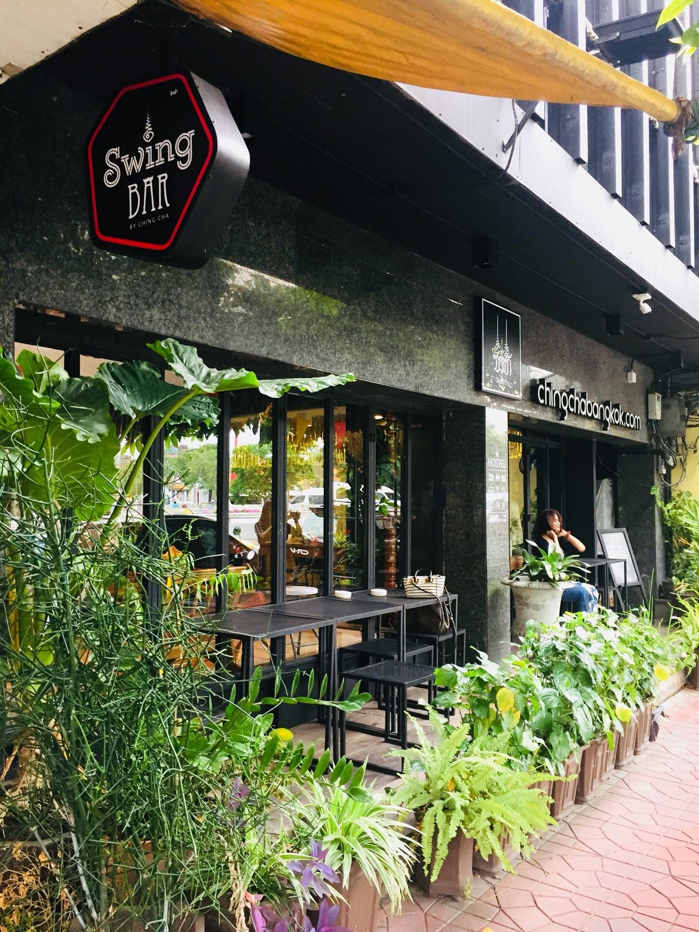 รีวิว Kookkai cha - ร้านบนดาดฟ้าที่มีวิวย่านเสาชิงช้า