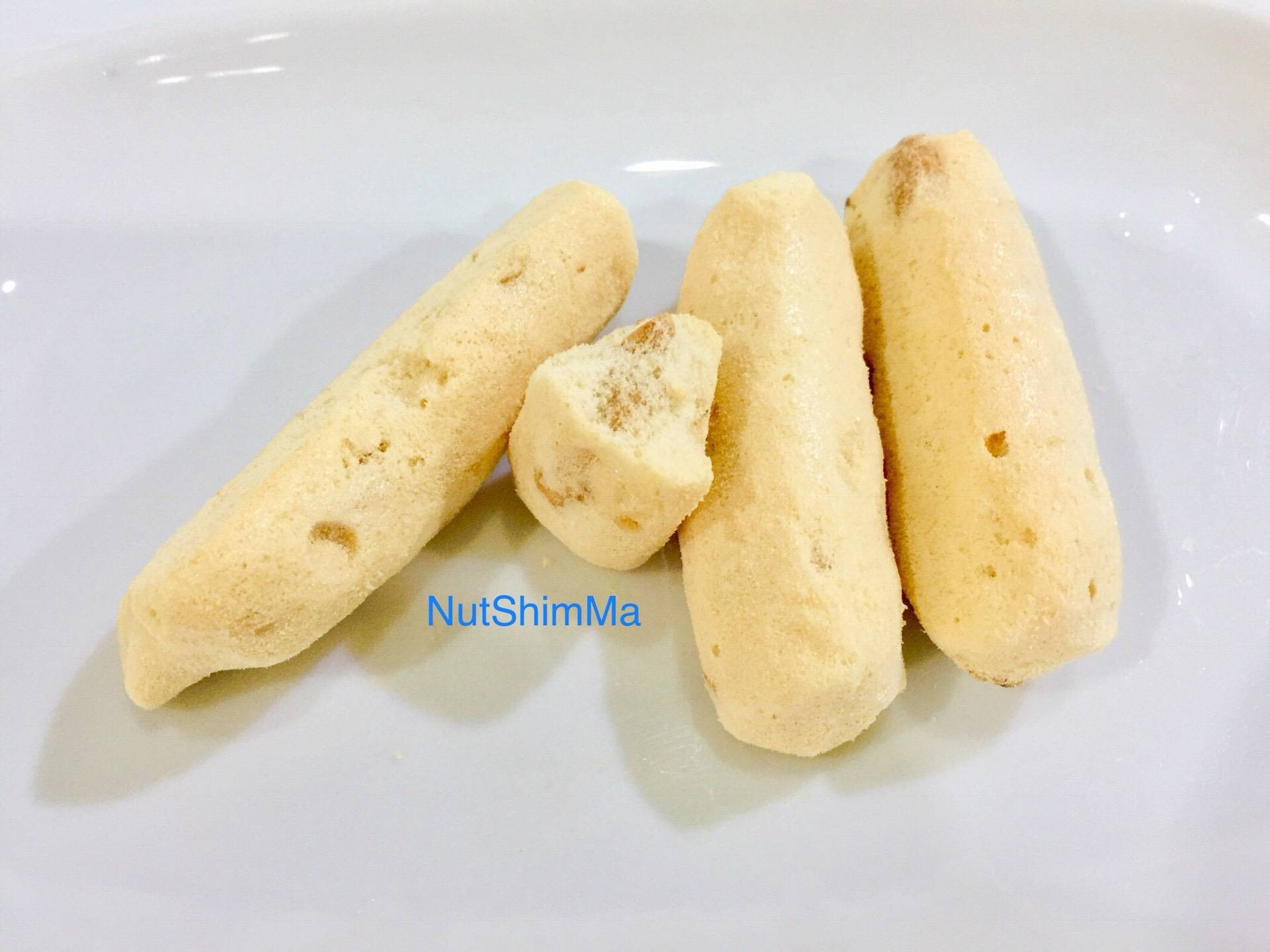 เมอร์แรงอัลมอน ร้าน PN Cookies House ประชาชื่น