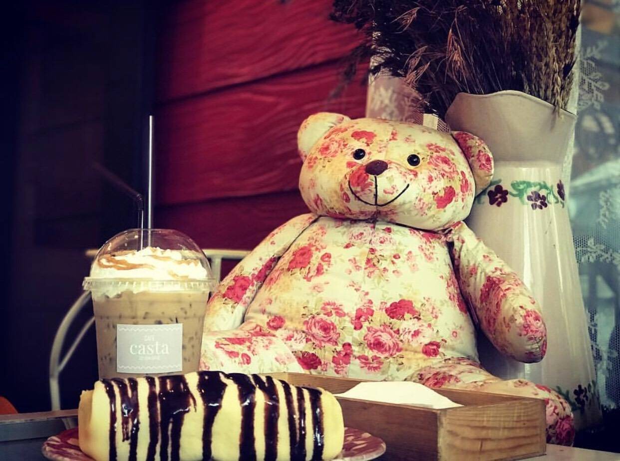 รีวิว Cafe Casta กาแฟนอก แกงกะหรี่ญี่ปุ่น เครปกล้วยหอม - เงียบๆ เรียบๆ ...