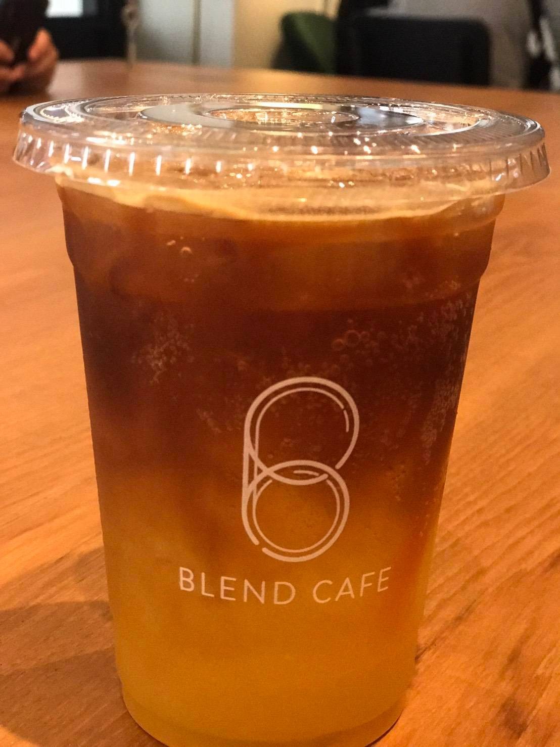 รีวิว Blend Cafe - กาแฟแนว มหาลัย chic chic
