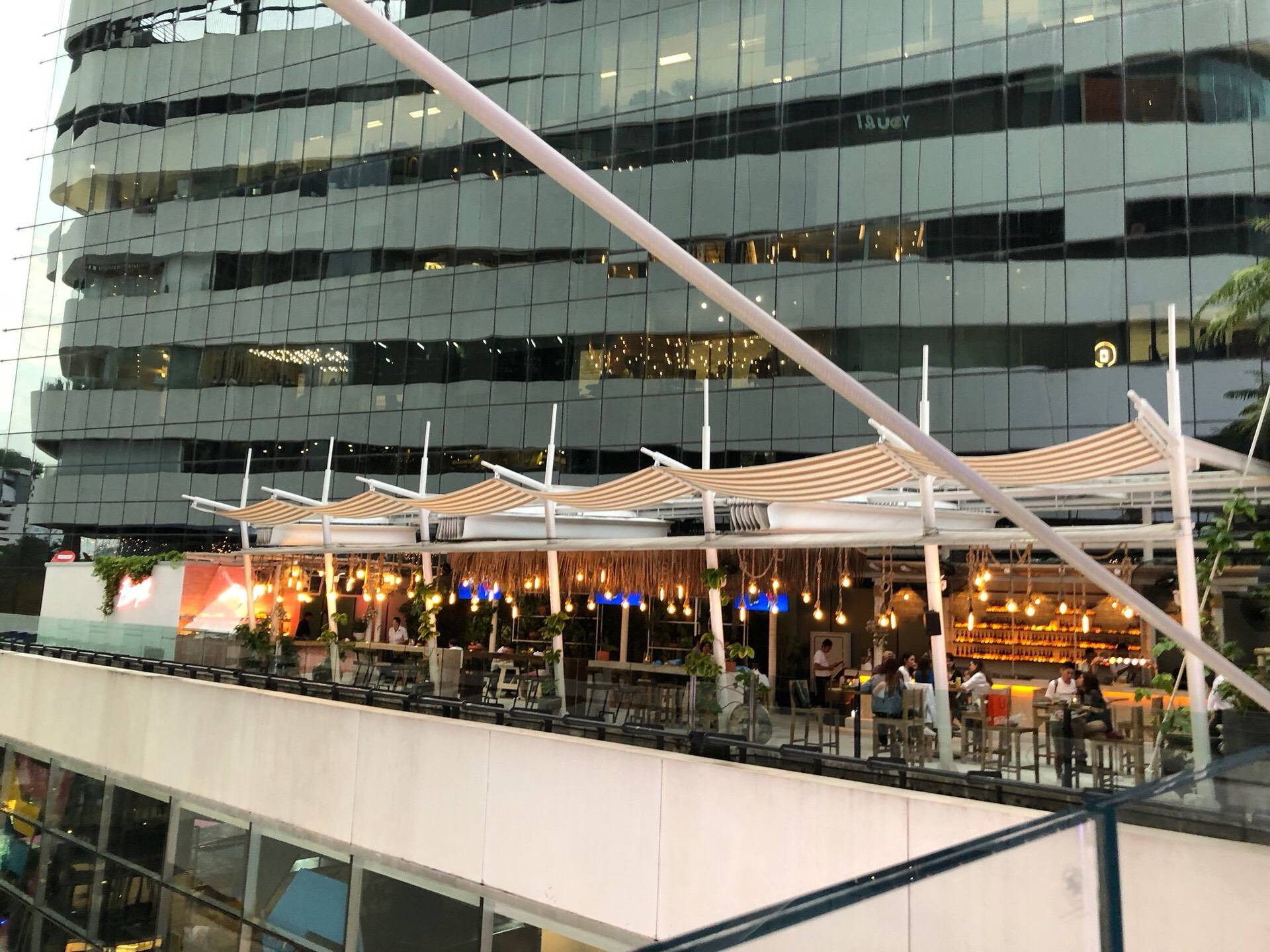 EmQuartier (เอ็มควอเทียร์) - รีวิวสถานที่ท่องเที่ยว