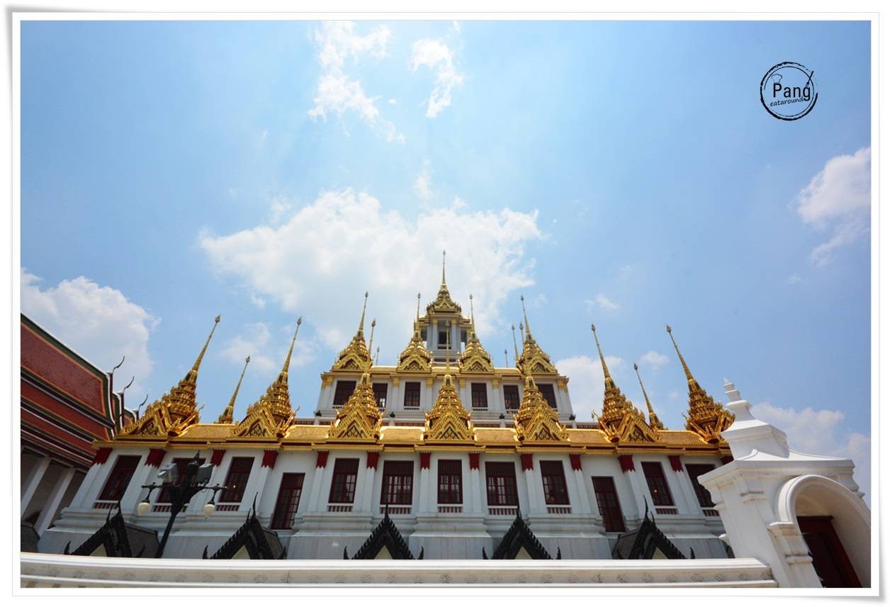 รีวิว วัดราชนัดดารามวรวิหาร - โลหะปราสาท สวยเด่น