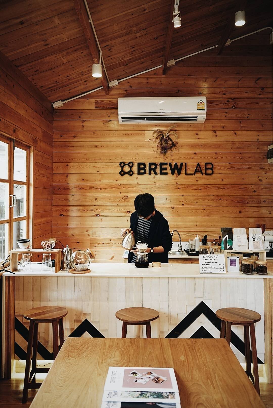 รีวิว Brewlab - ร้านกาแฟ Slow Bar แห่งใหม่ย่านพระราม 9