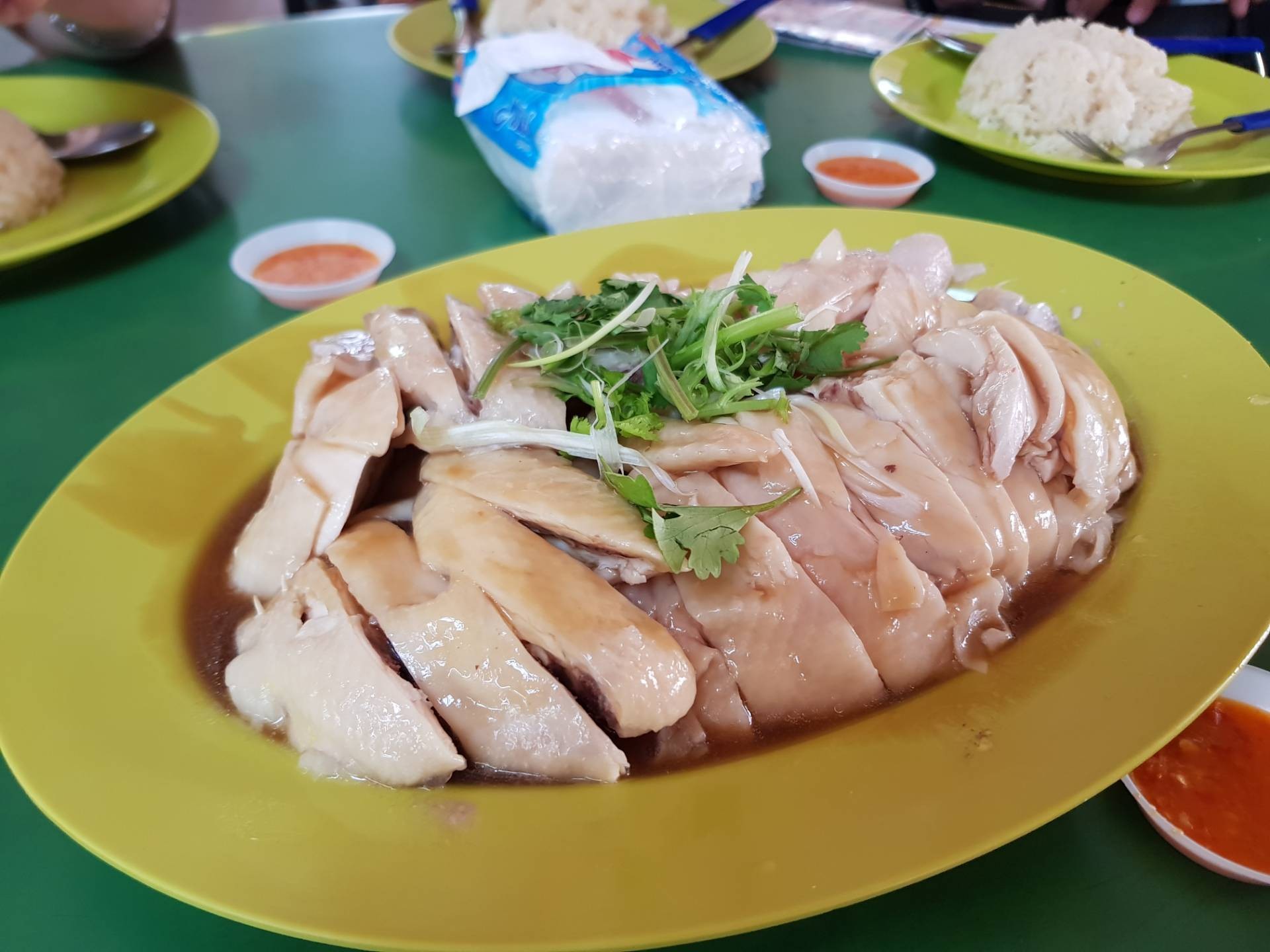รีวิว Ah Tai Hainanese Chicken Rice maxwell food center - ร้านข้าวมัน ...