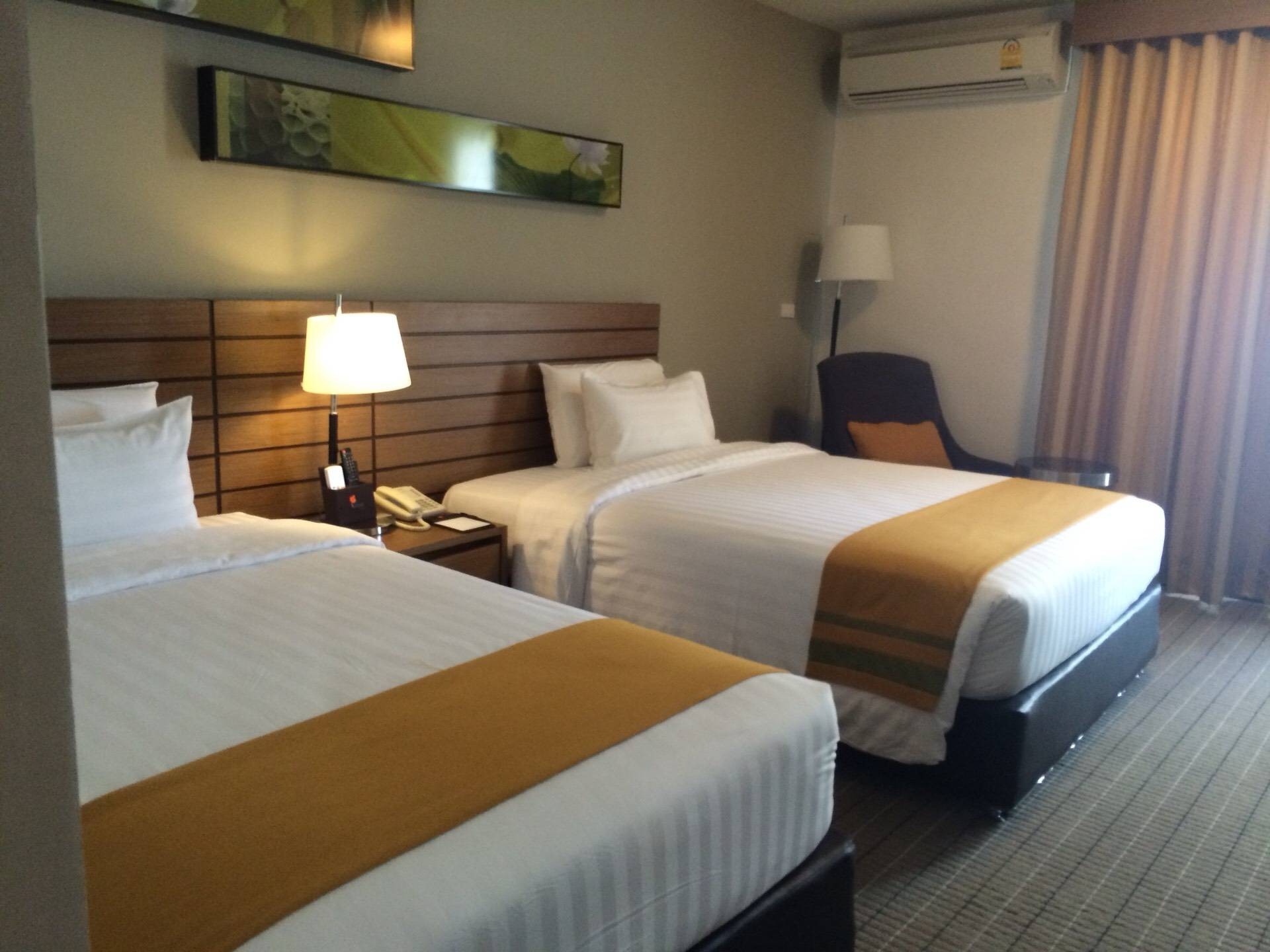 รูป โรงแรมเมเปิล