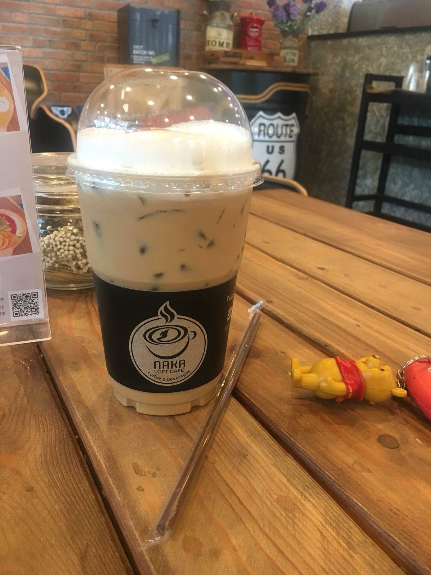 รีวิว Naka Loft Cafe - บรรยากาศในร้านดี กาแฟอร่อย