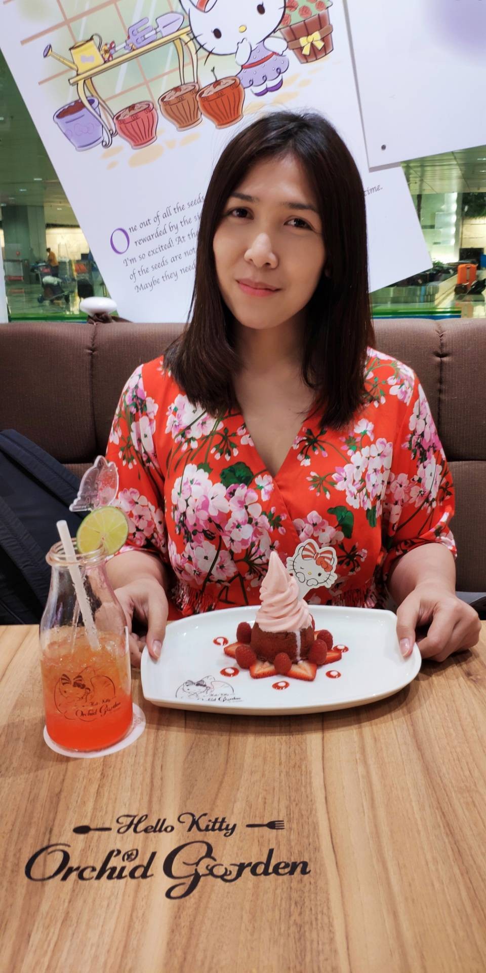 รูป Hello Kitty Orchid Garden Cafe Changi Airport Terminal 3