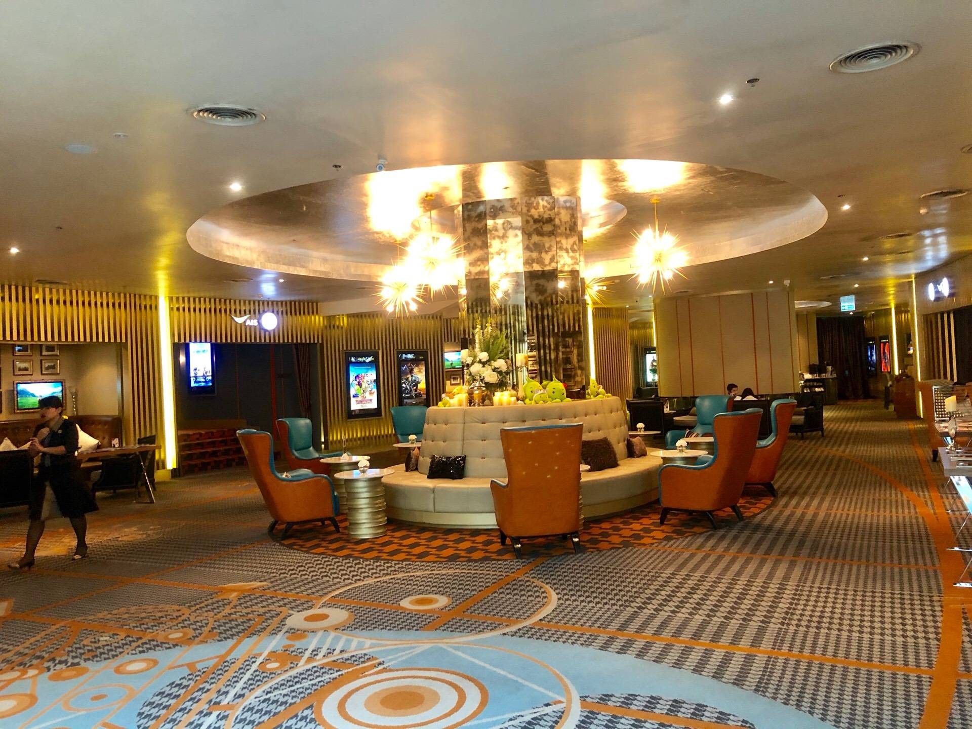 รูป Lounge of the embassy diplomat screens เซ็นทรัล แอมบาสซี่