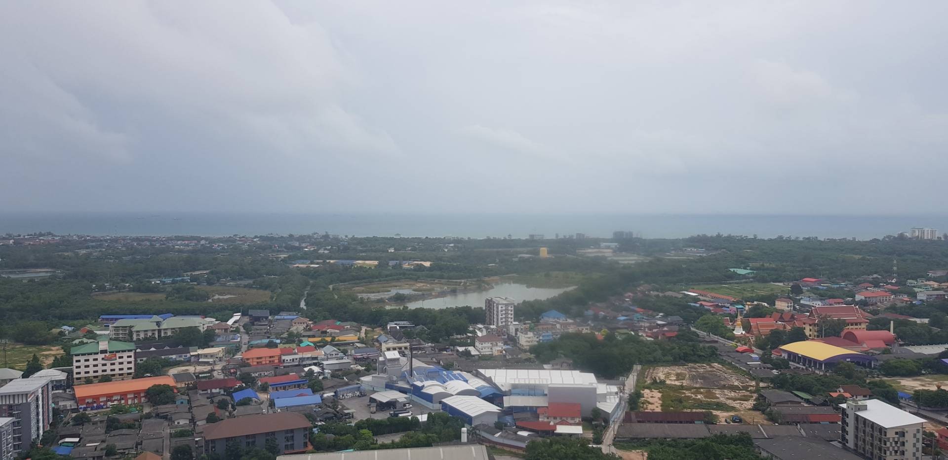 รีวิว Holiday Inn & Suites Rayong City Centre - เดินไป Passion (แหลมทอง ...