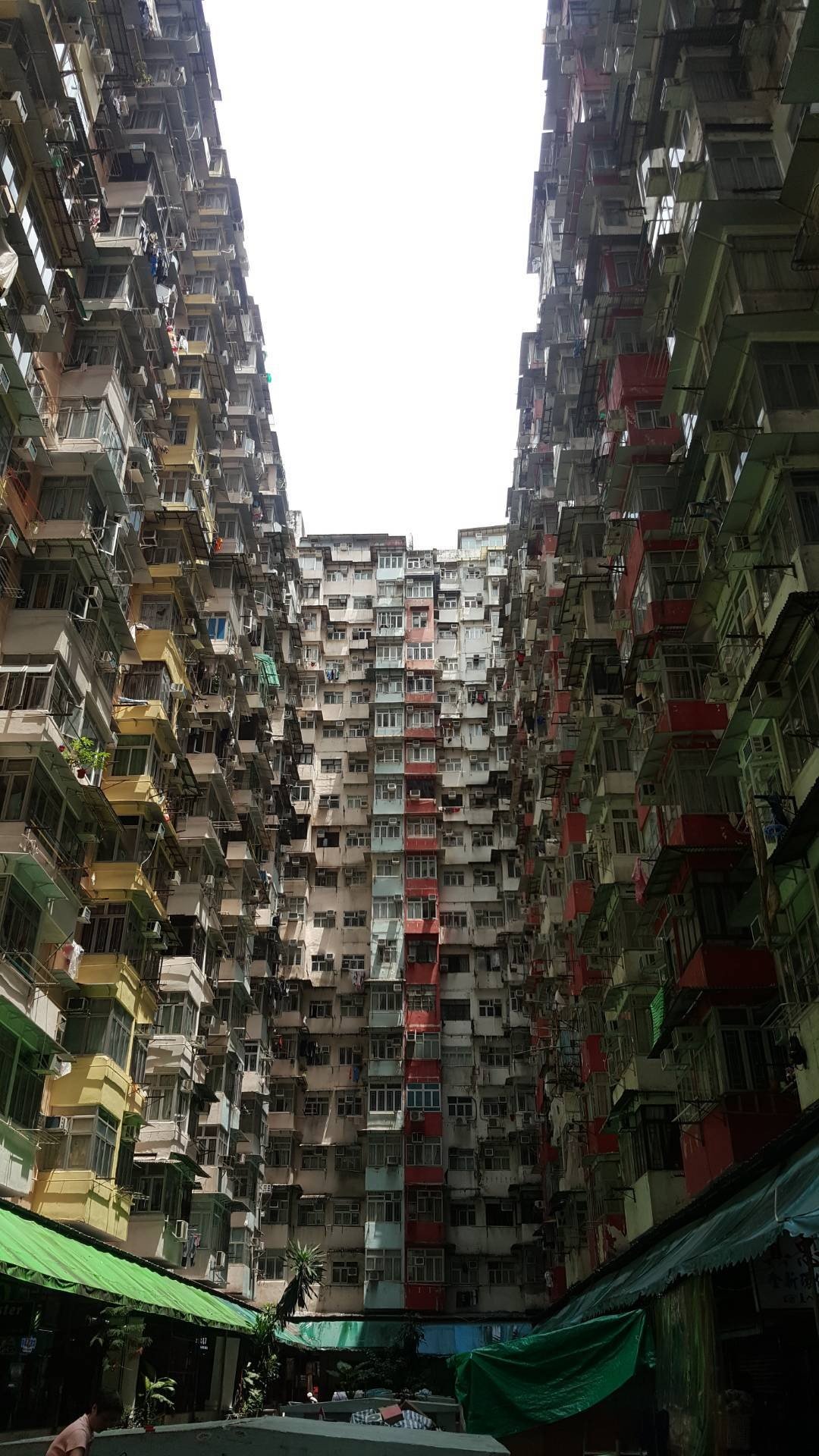 รีวิว Yick Flat Building - ฮ่องกง ตามรอย Transformer