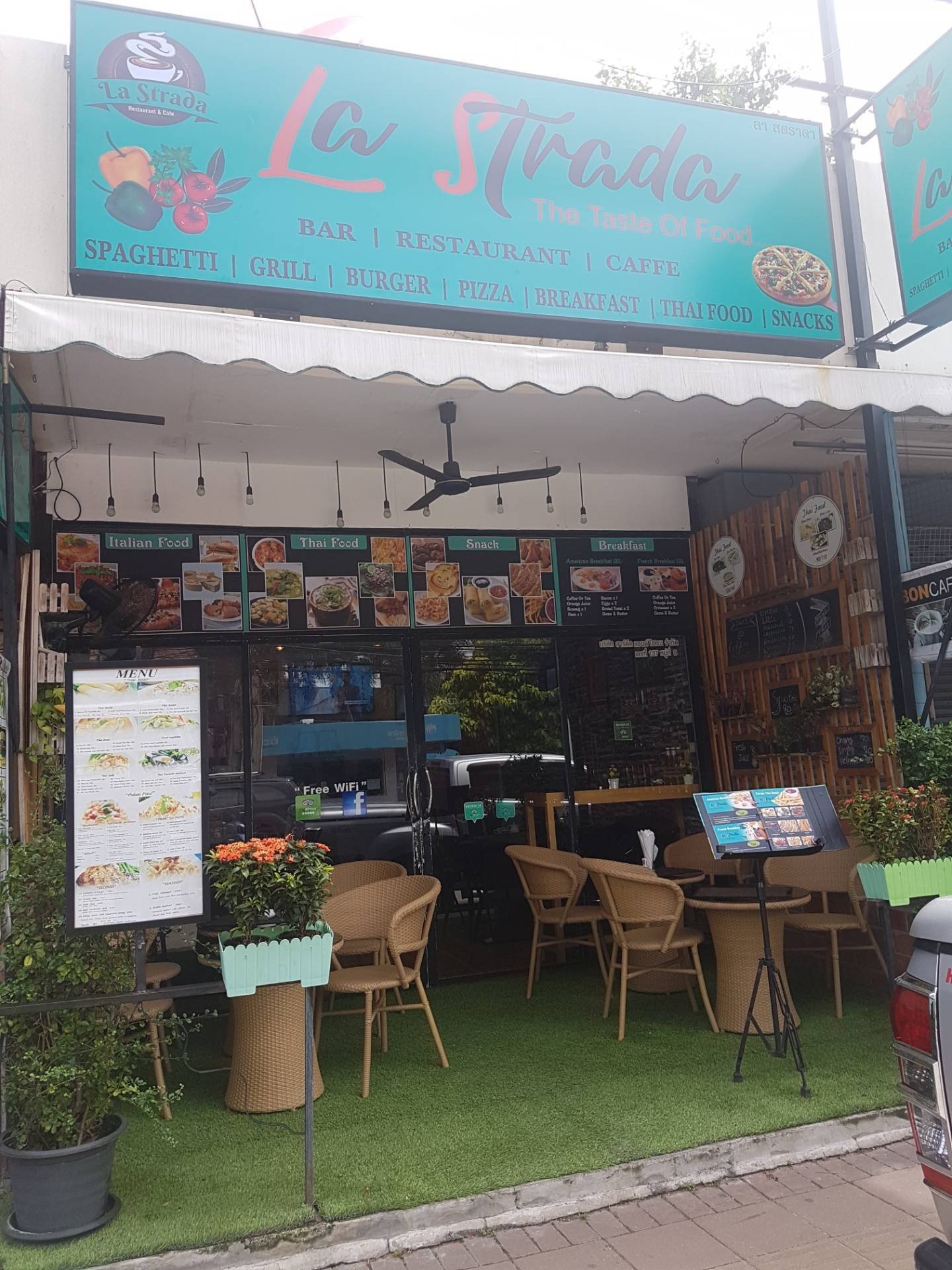 รีวิว La strada restaurant - very good little cafe for friends and ...