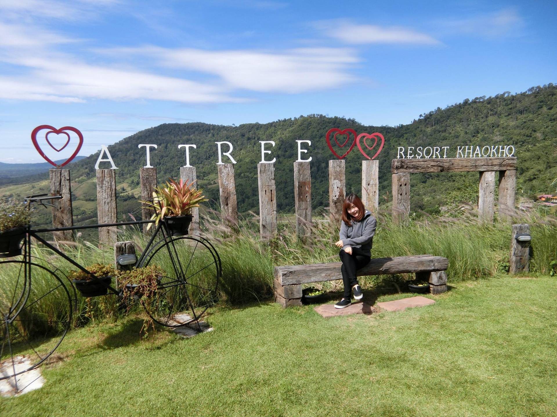 รีวิว At Tree Resort & Restaurant - เอนกายสุดหรู นอนดูธรรมชาติ บรรยากาศ ...