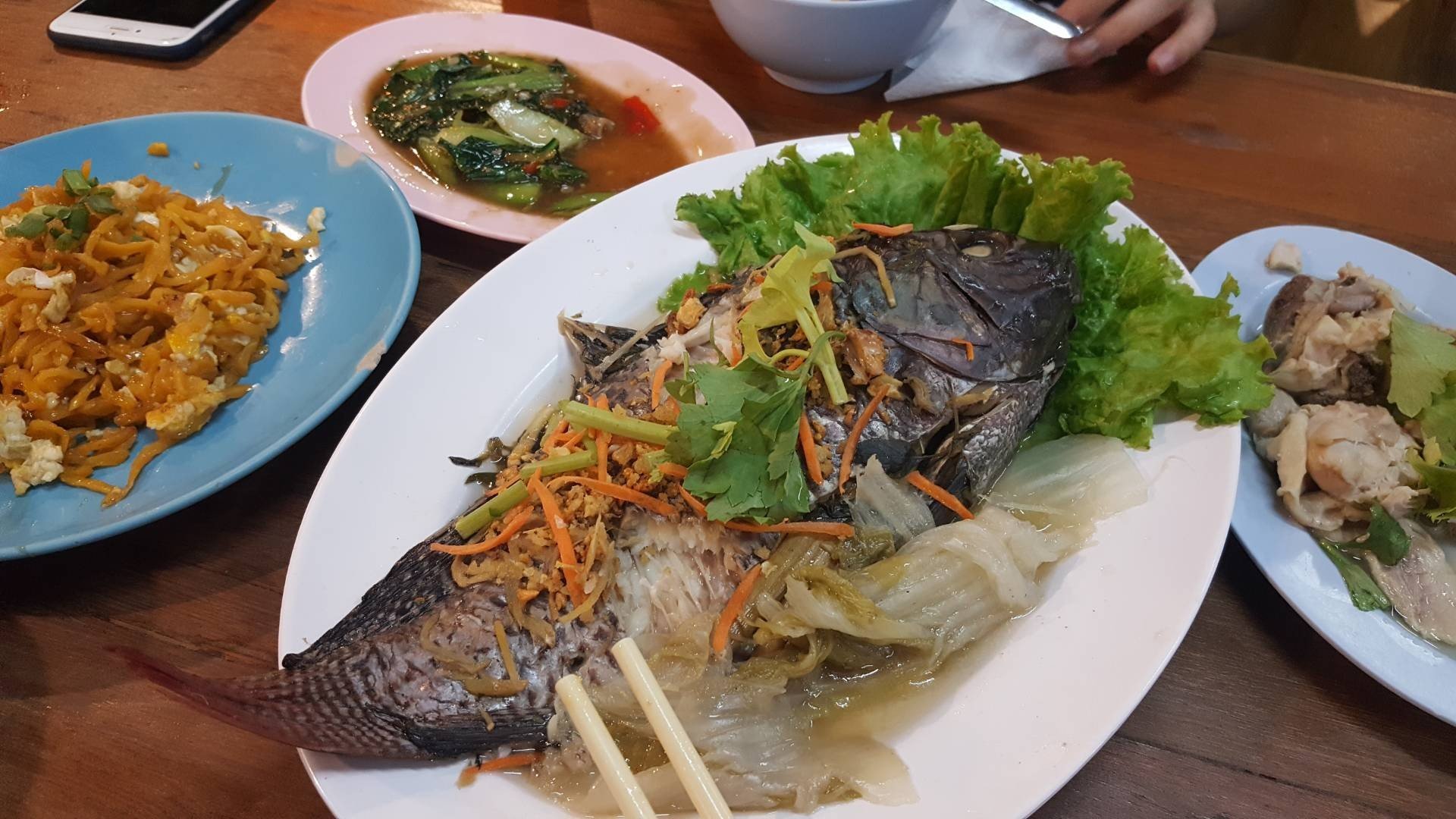 รีวิว มุกะชา Mu Ka Cha - ชานมไข่มุกอร่อยมากค่ะ พนักงานน่ารักเป็นกันเองมาก ️🥤