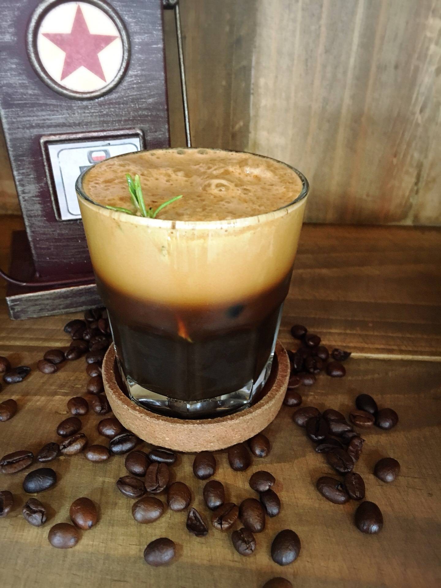 รีวิว Benzol Cafe - Nitrous Coffee เอาใจสายเข้ม