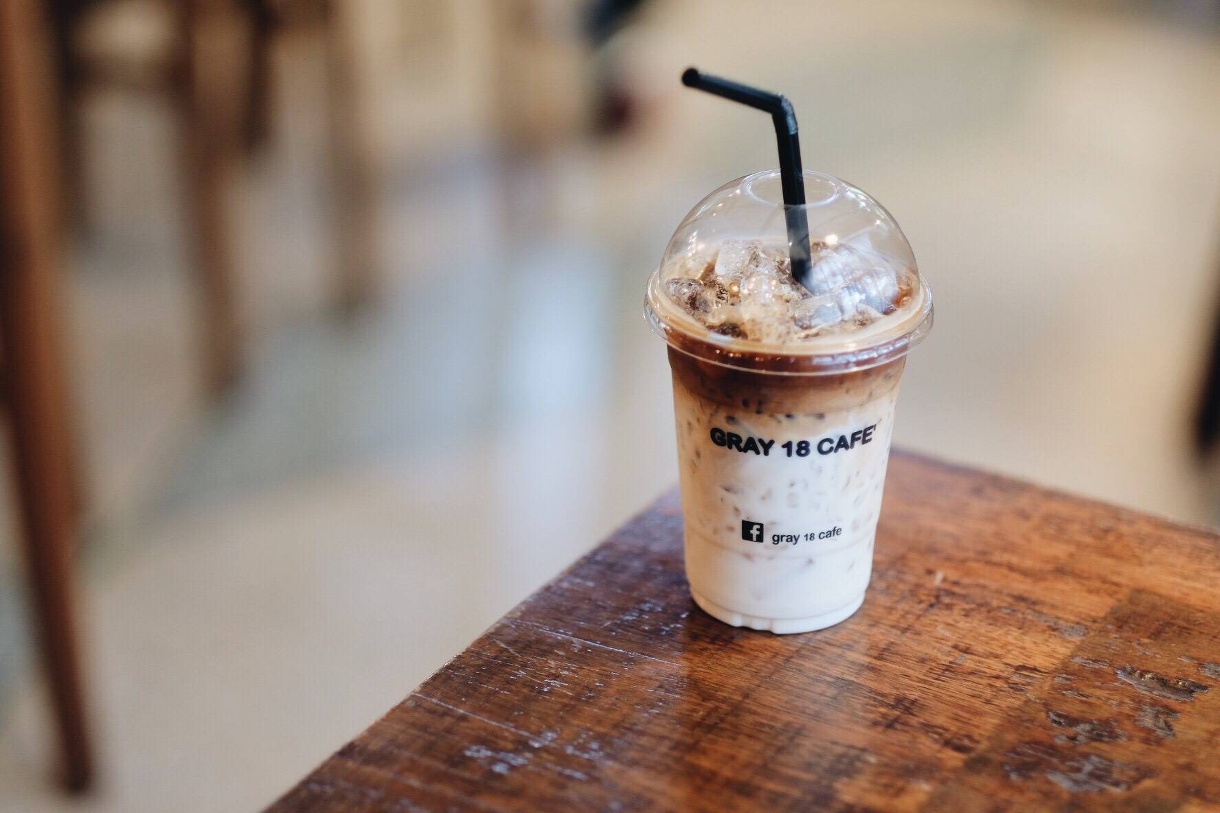 GRAY 18 CAFE Traveller ตรงข้ามทางเข้าชินตา โรงเรียนพรศิริกุลเก่า - สั่ง ...