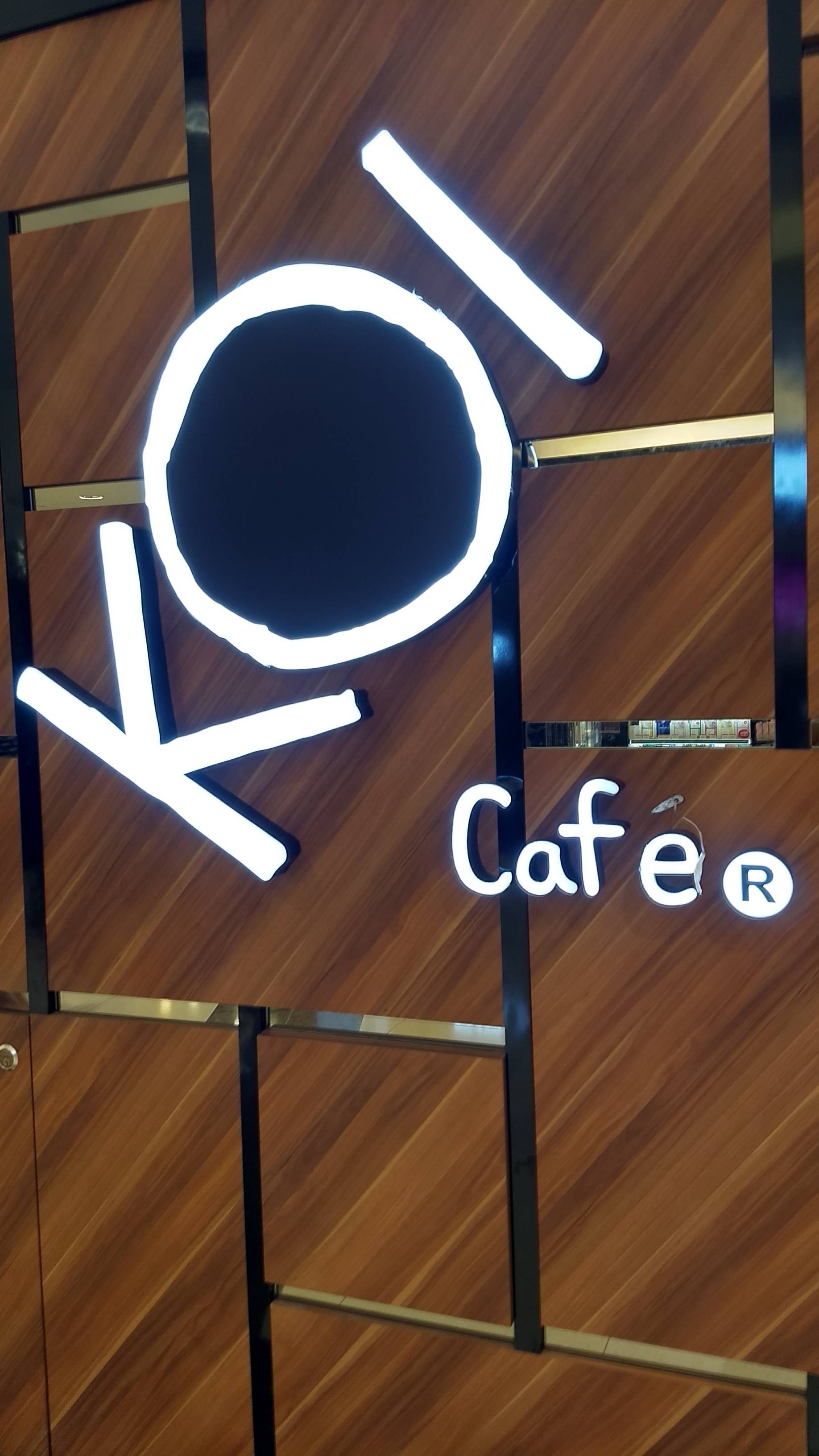 รีวิว Koi Cafe Raffles City Hall metro mall - เบื่อต่อคิวในไทยใช่ไหม ไป ...