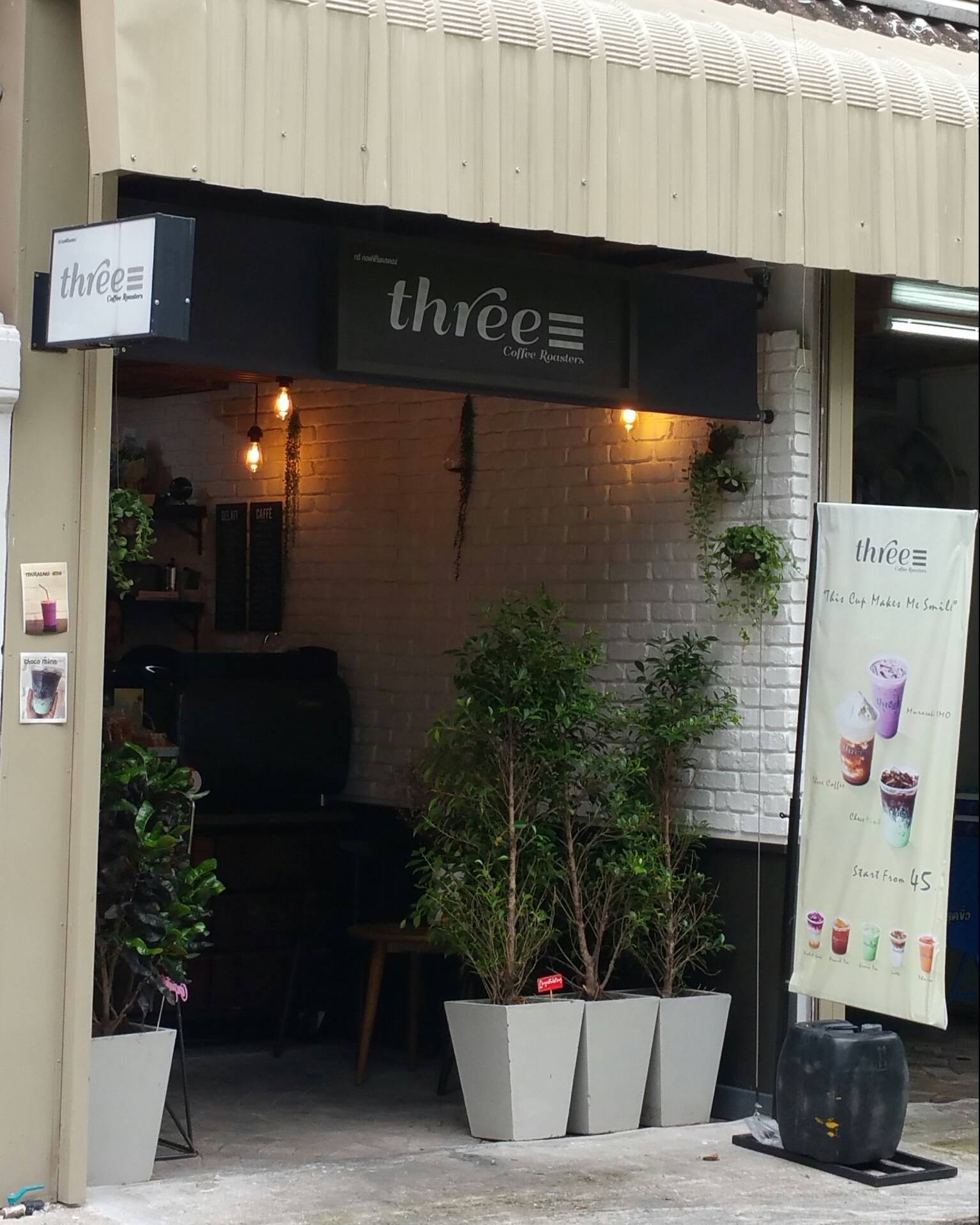 รีวิว Three Coffee Roasters - ร้านกาแฟเล็กๆ เครื่องดื่มสวยๆ - Wongnai