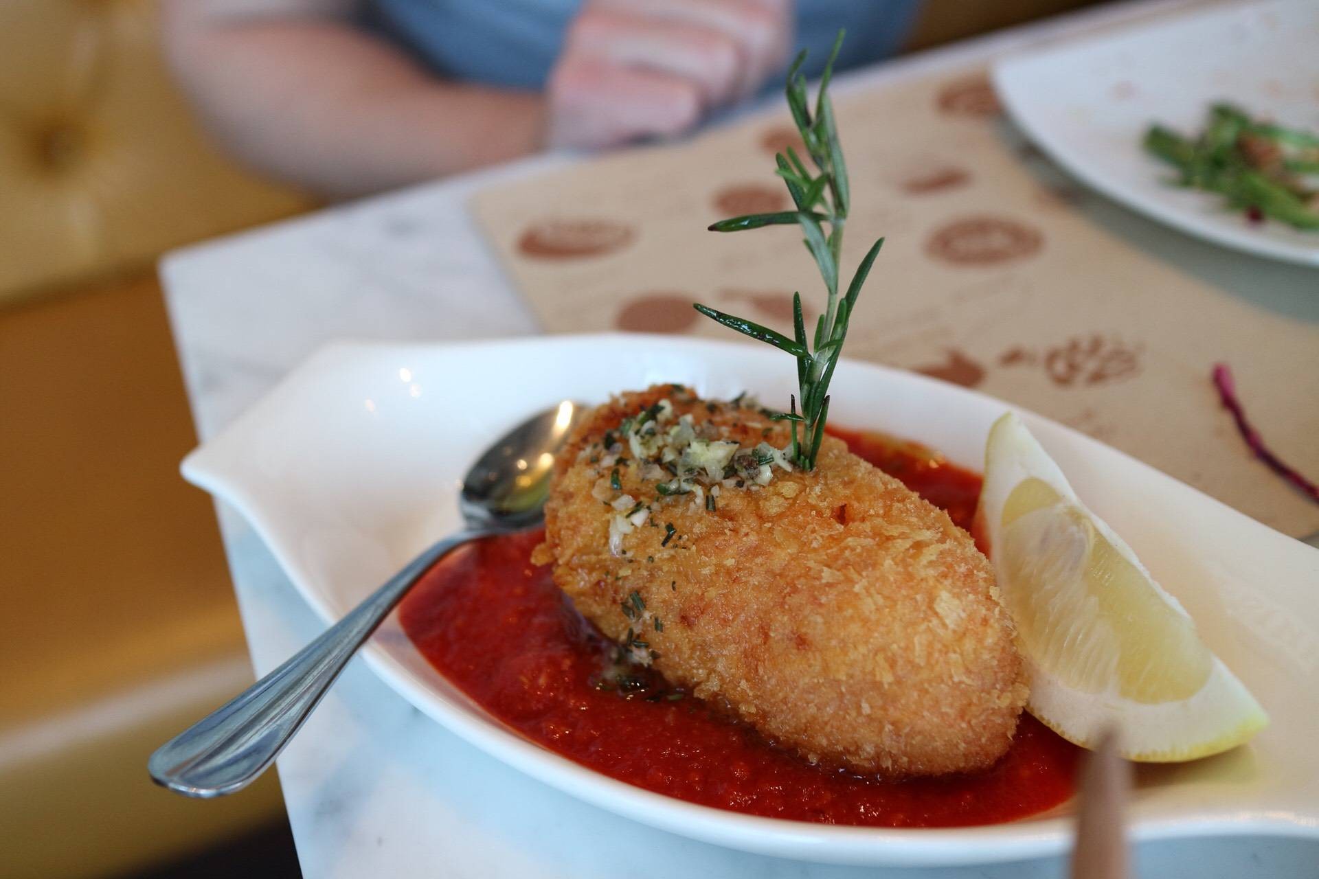 Supli, a Butcher Ragu and Mozzarella Croquet • จะเผ็ดๆหน่อย อร่อยตัด ...
