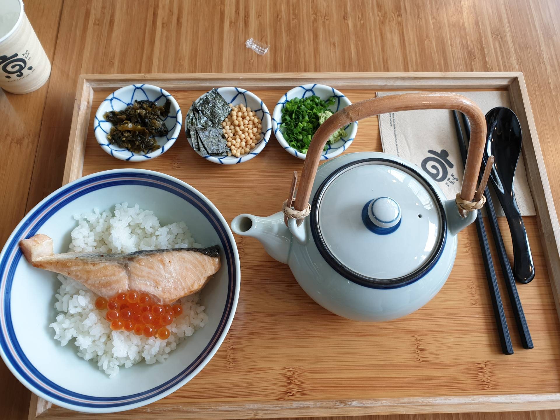 รีวิว Kyo Roll En เจ อเวนิว - มีอาหารขายในร้านด้วย - Wongnai