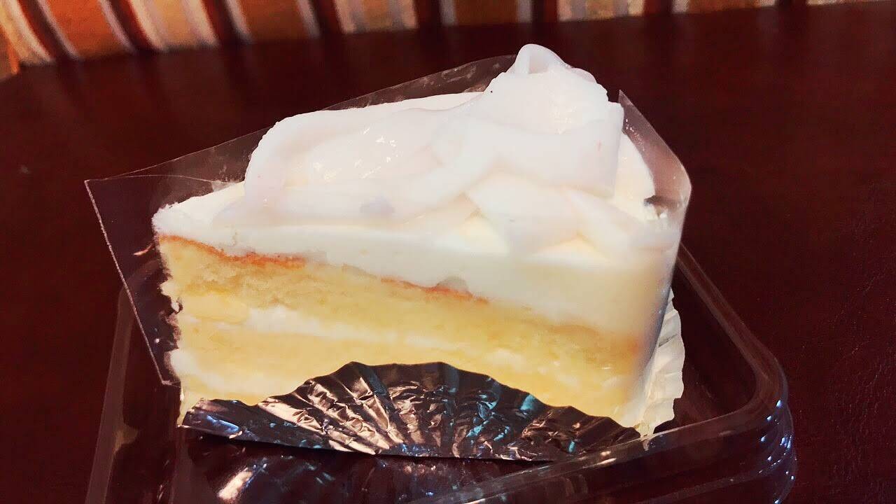 รีวิว star coffee MBK ชั้น 5 - เค้กมะพร้าวอร่อยใช้ได้ค่ะ - Wongnai