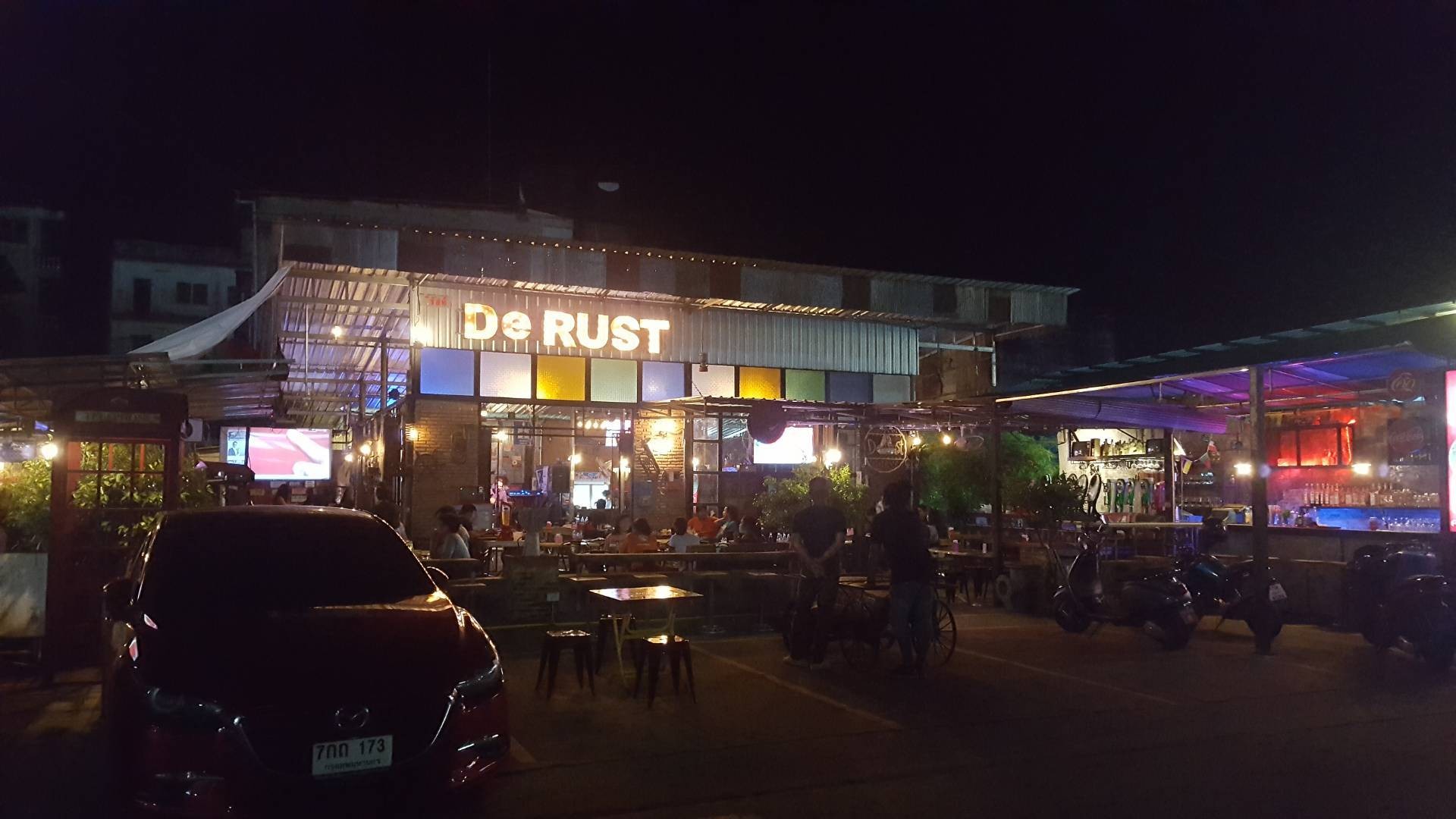 รีวิว De Rust Bar& Restaurant จ.ชุมพร ชุมพร - ชิว ชิค ในเมือง - Wongnai
