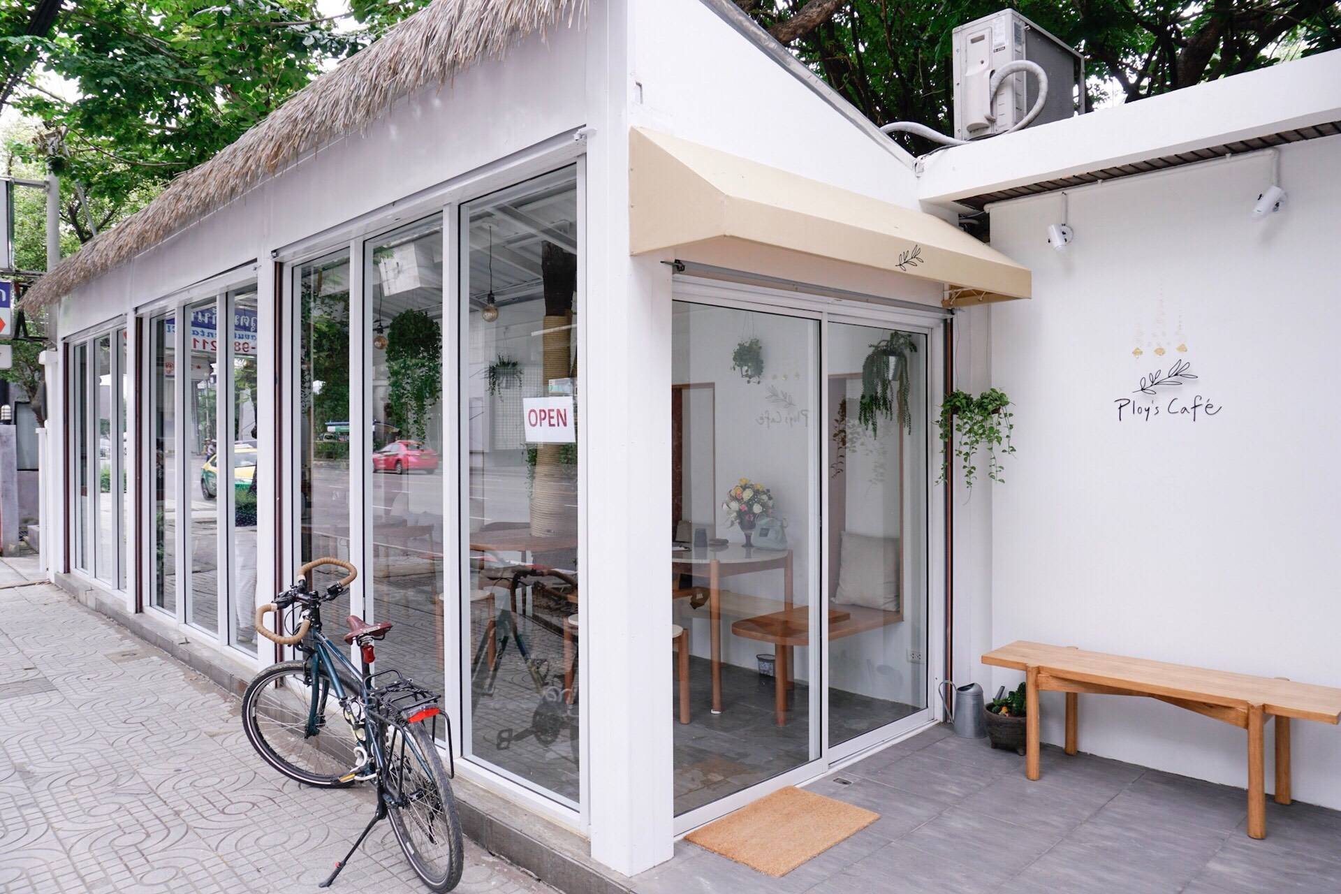 รูป Ploy's Cafe Thailand พระราม 6