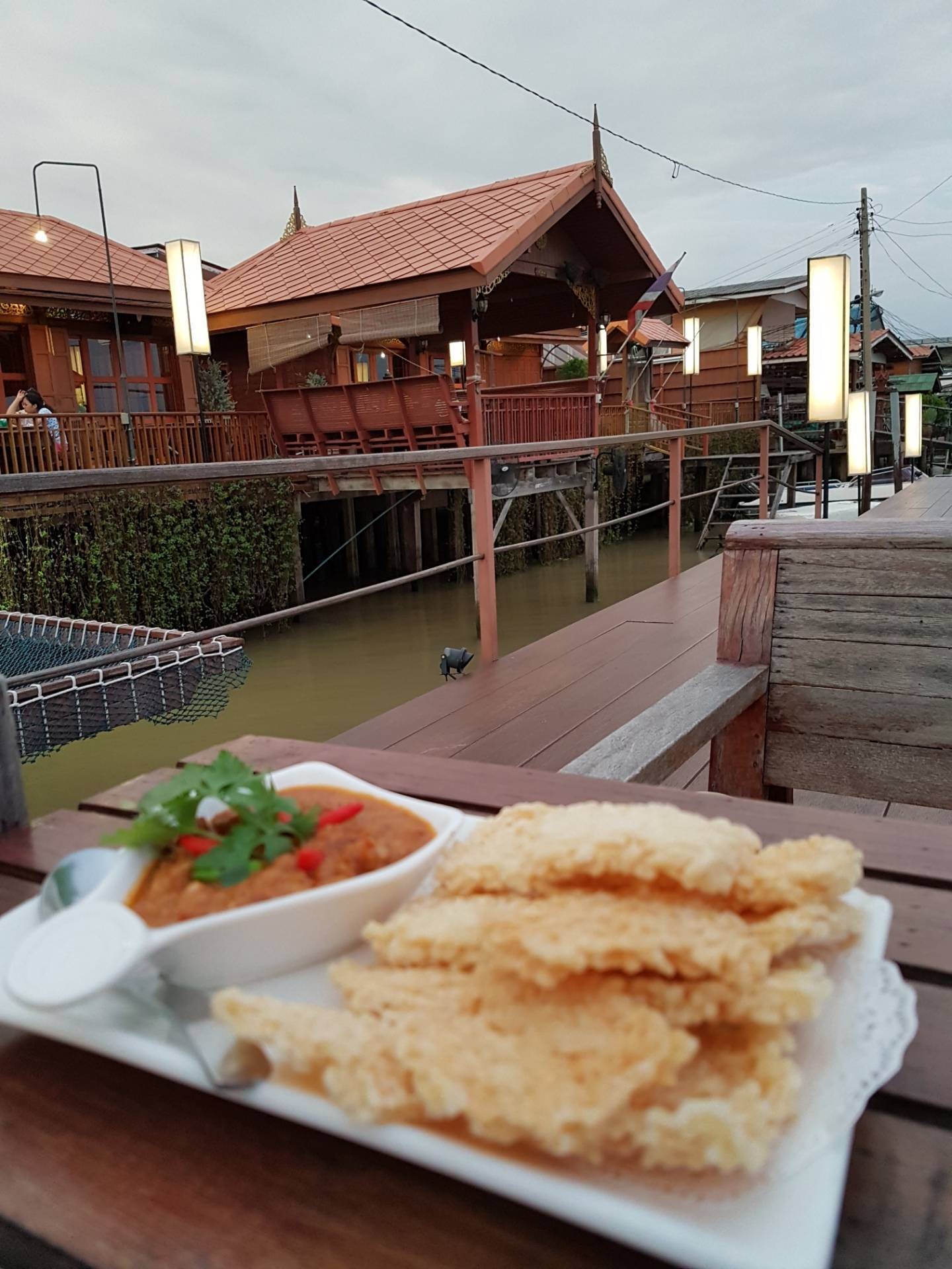 รีวิว Riva D' Orient - นั่งรับลมชิลๆ ชานเรือนไทยริมน้ำ บรรยากาศดี อาหาร ...