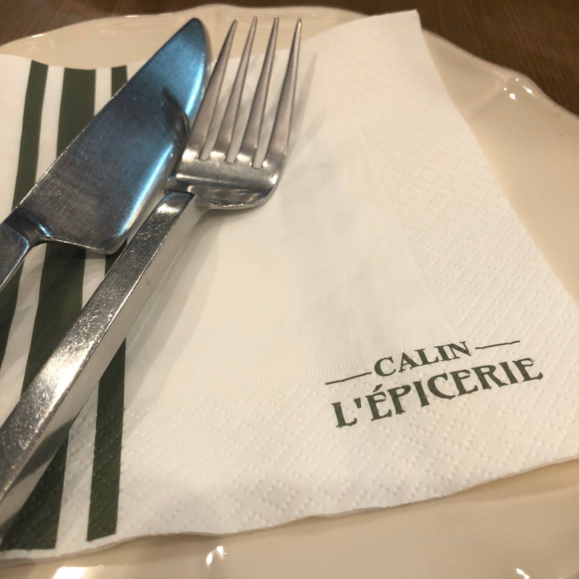 รีวิว CALIN Café : French Café & Gourmet Grocery - อาหารอร่อย ร้านสวย