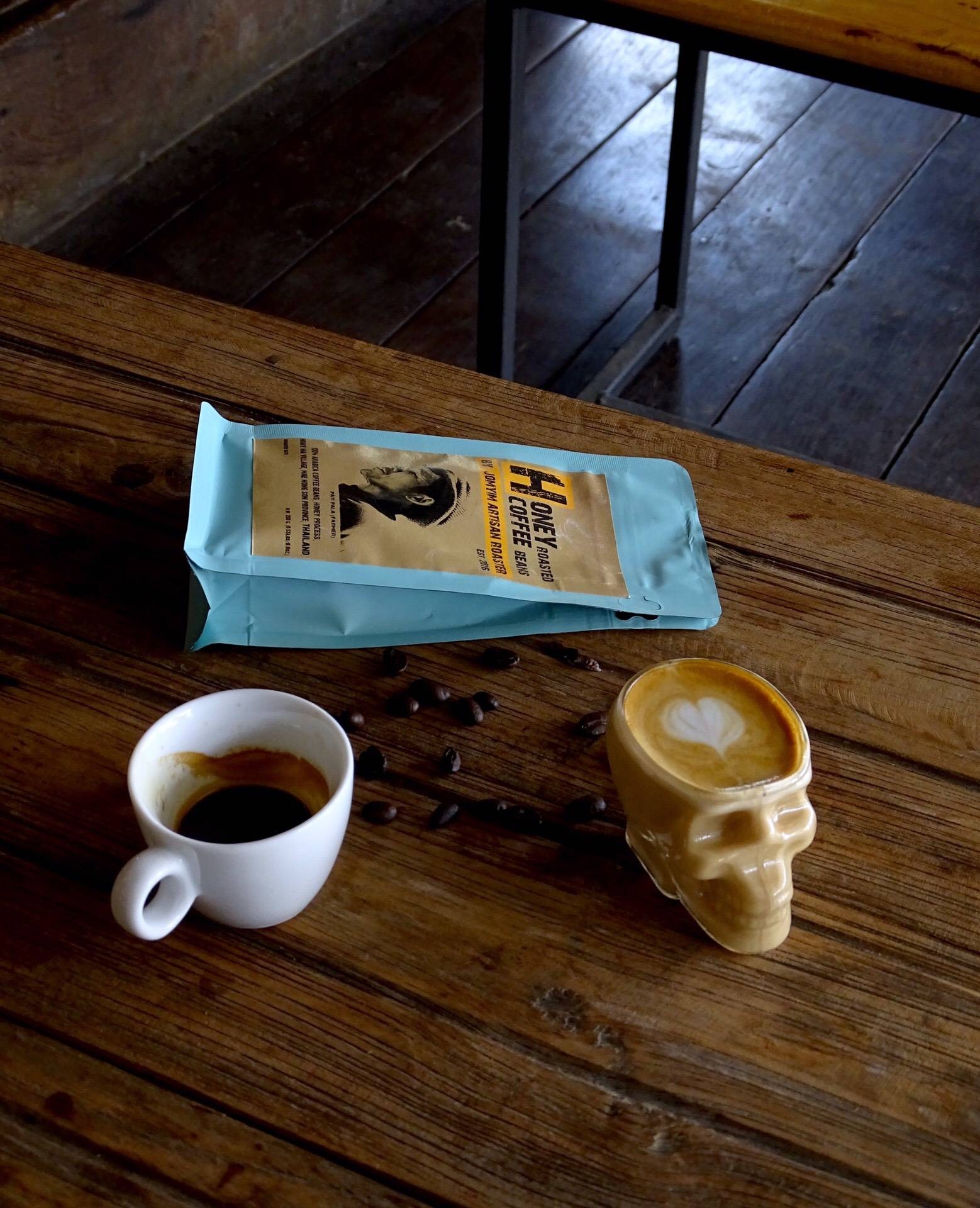 รีวิว RADA Coffee&Milk - รัานกาแฟบรรยากาศคลาสสิค น่าแวะ บาริสต้าฝีมือ ...