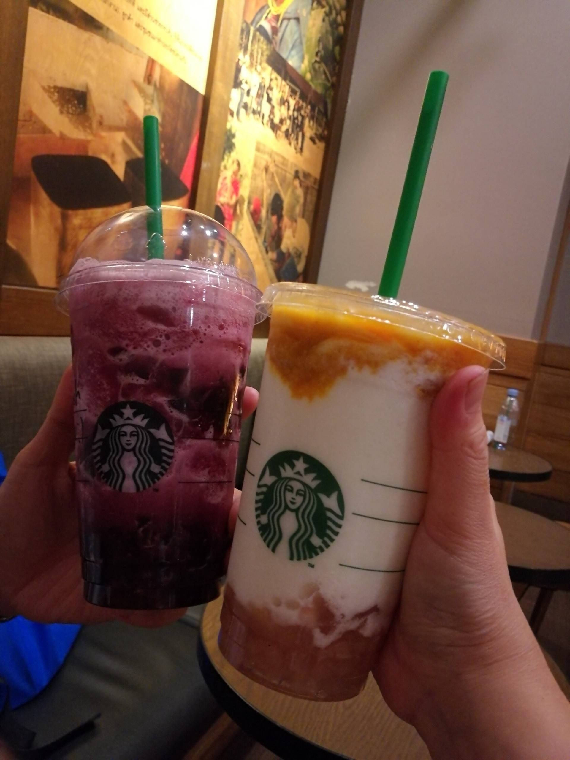 รีวิว Starbucks เซ็นทรัล ลาดพร้าว - RUBY RED GRAPE รสชาติไม่ผ่านนะ ...