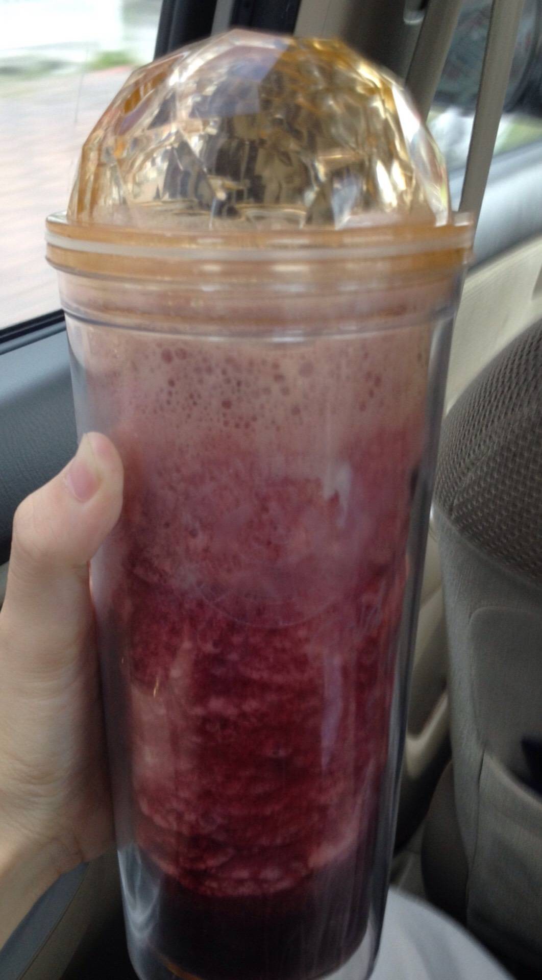 รีวิว Starbucks แจส เออเบิร์น ศรีนครินทร์ - Ruby Red Grape Frappuccino ...