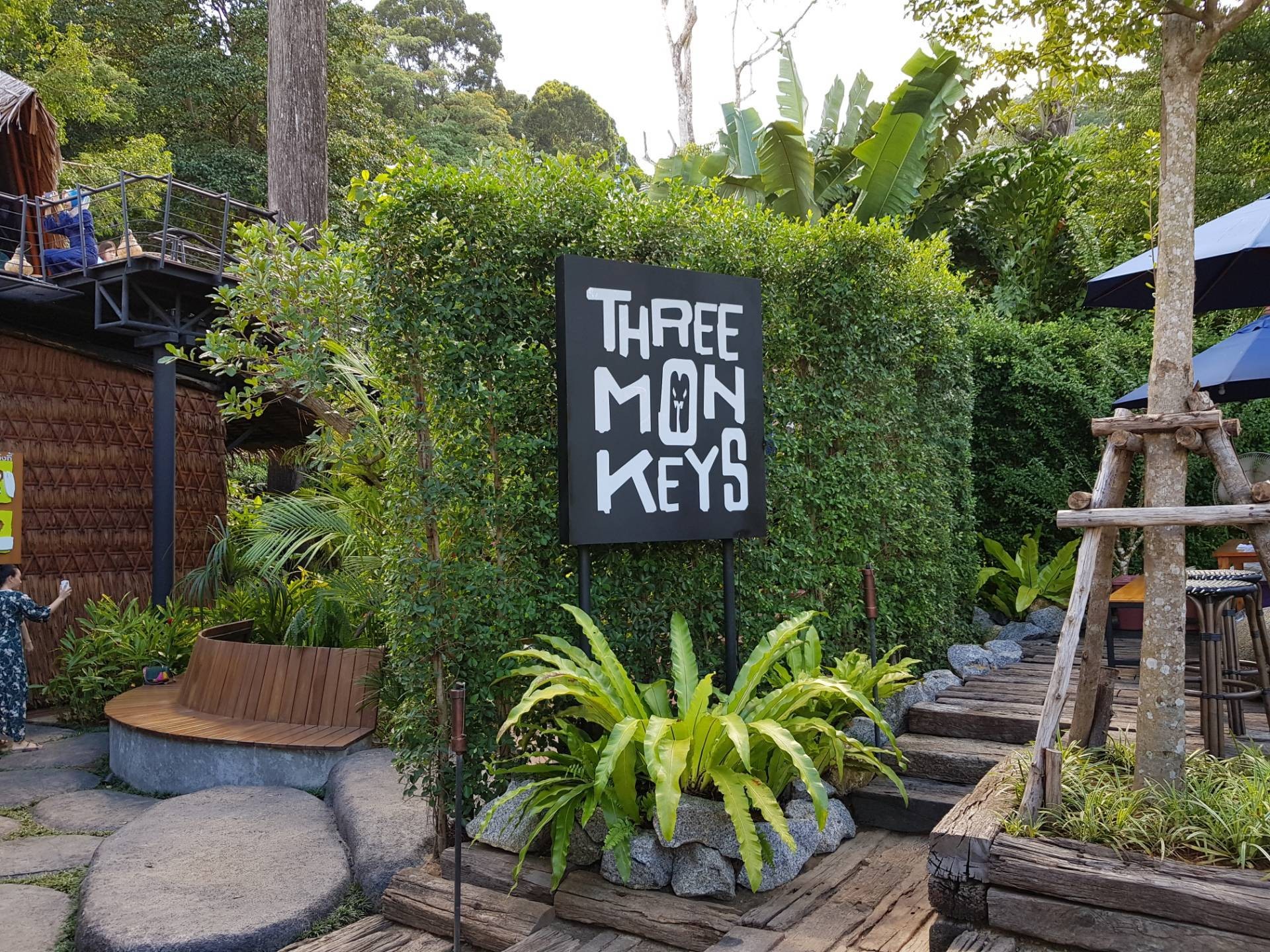 รีวิว Three Monkeys Restaurant - 🐷อ้วนตะลุยกิน🍴ตอน Three Monkeys ภูเก็ต ...