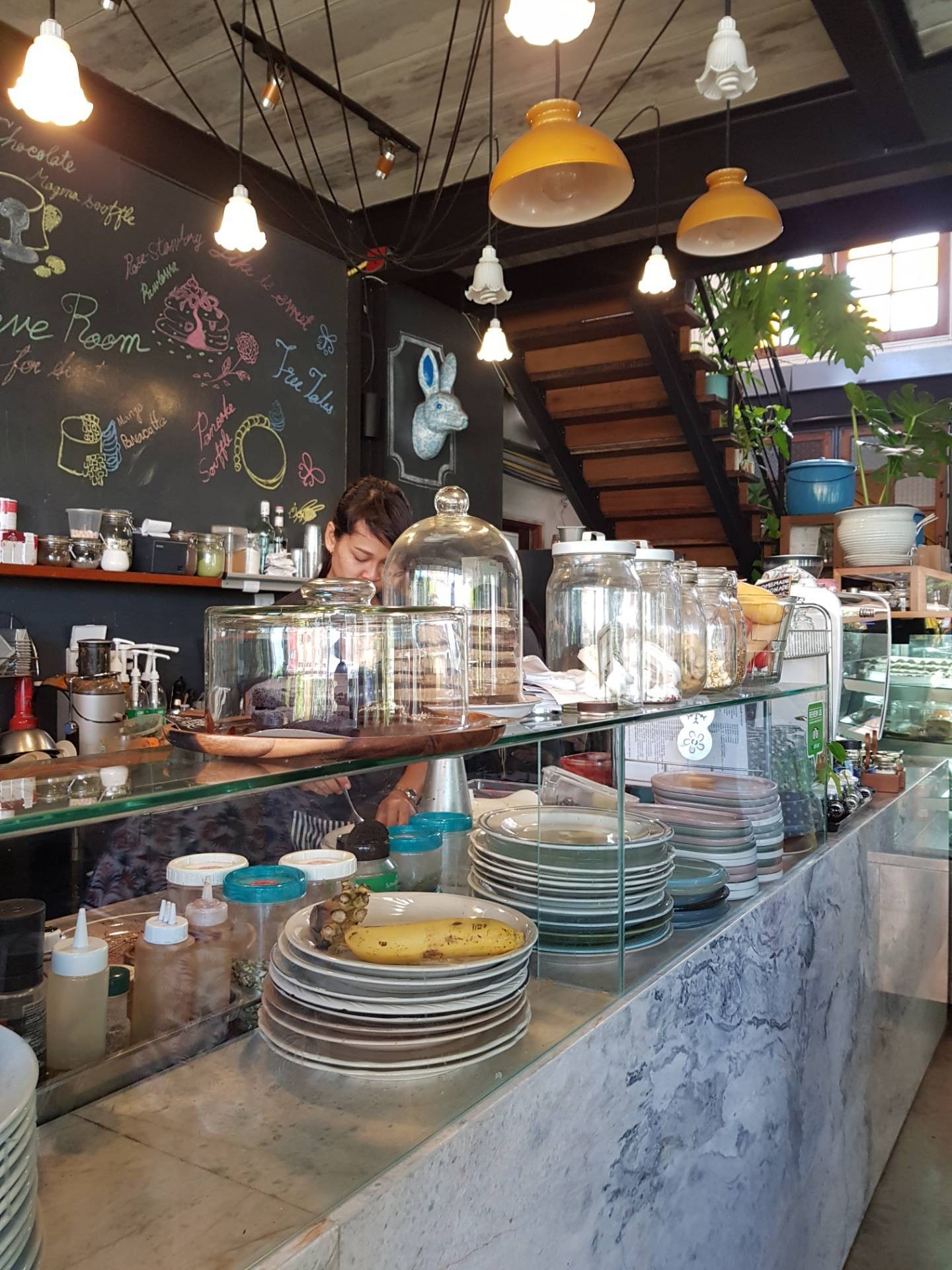 รีวิว Tree Tales Cafe พัทยา นาเกลือ - กาแฟดี + Egg Bunny อร่อย กับ ...