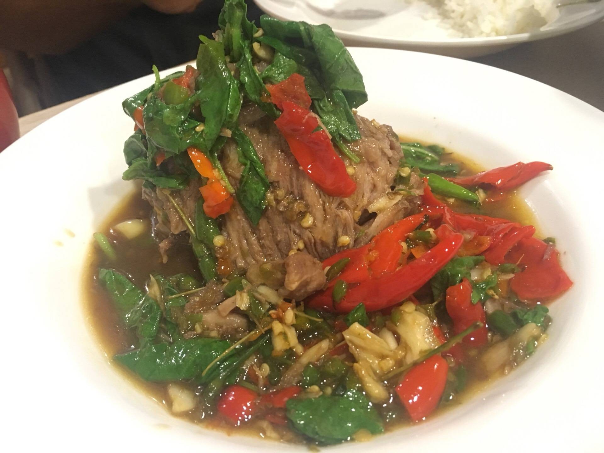 เล้งนุ่ม หอมกะเพรา (Best seller) ร้าน โคตรเล้งกะละมังแซ่บ พัฒนาการ7 - Wongnai