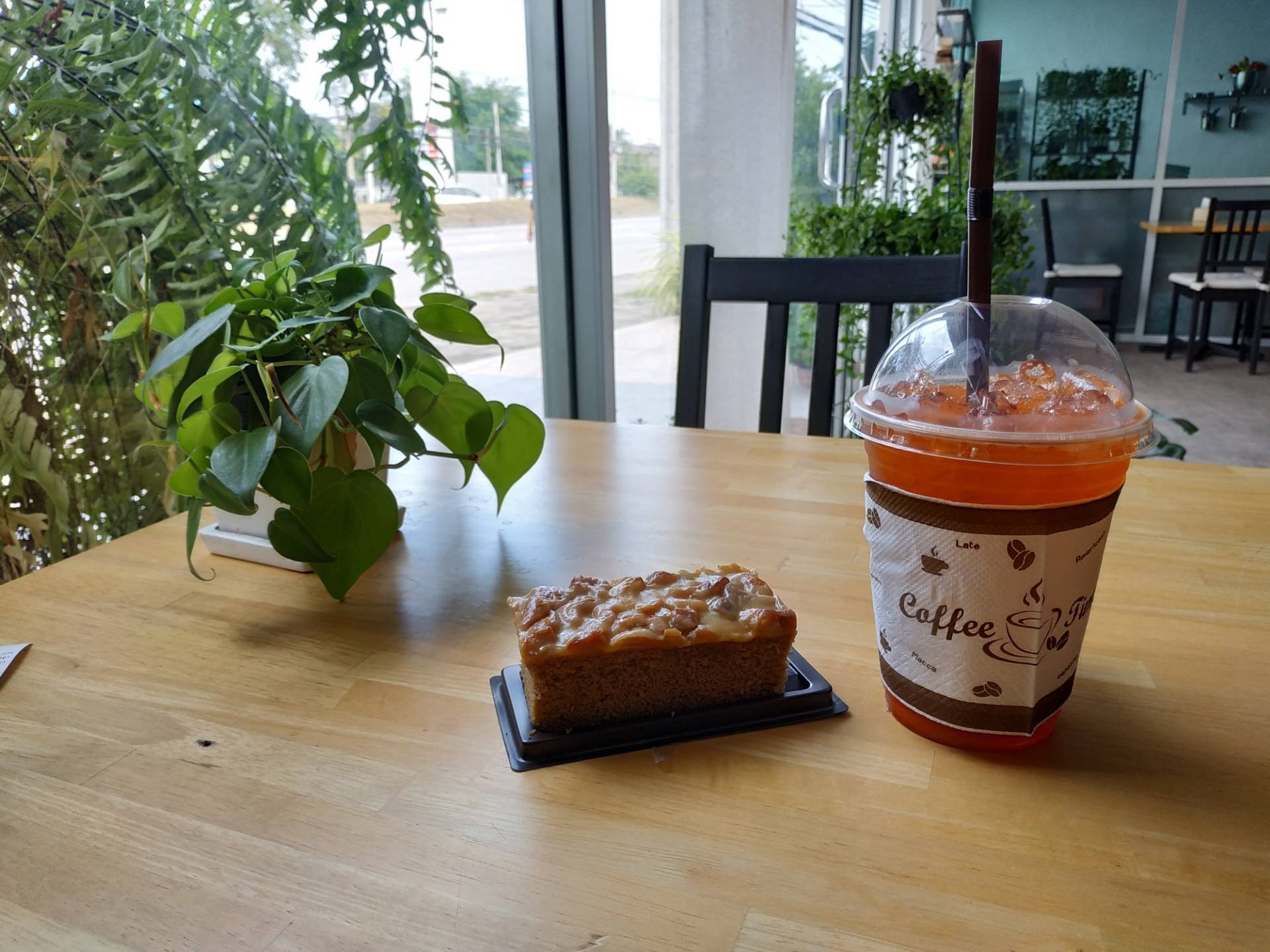 ร้าน The Factory Coffee & Bakery | รีวิวร้านอาหาร