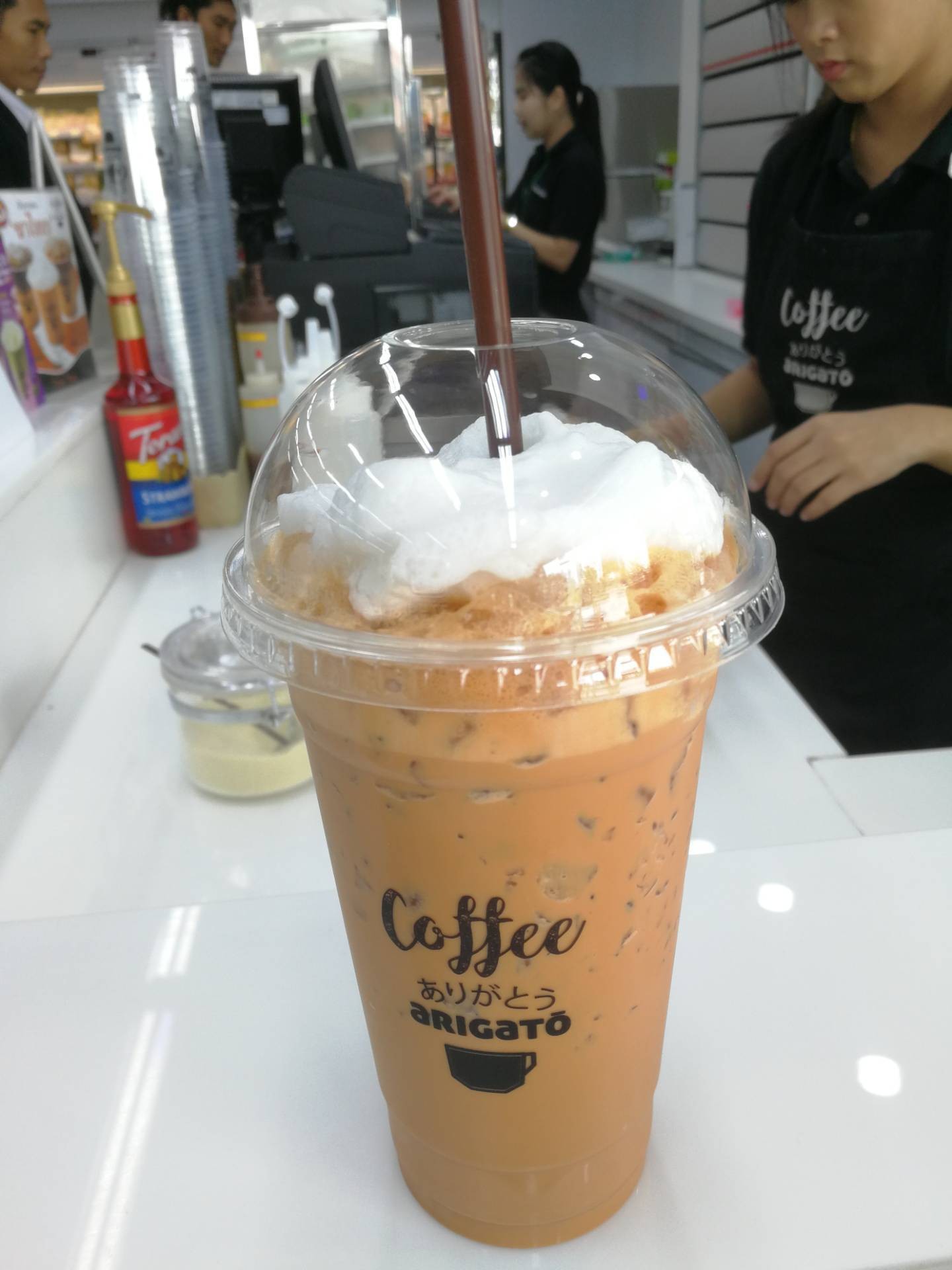 ชาไทยแก้วใหญ่ • 45 บาท ร้าน Coffee Arigato Central Mahachai - Wongnai