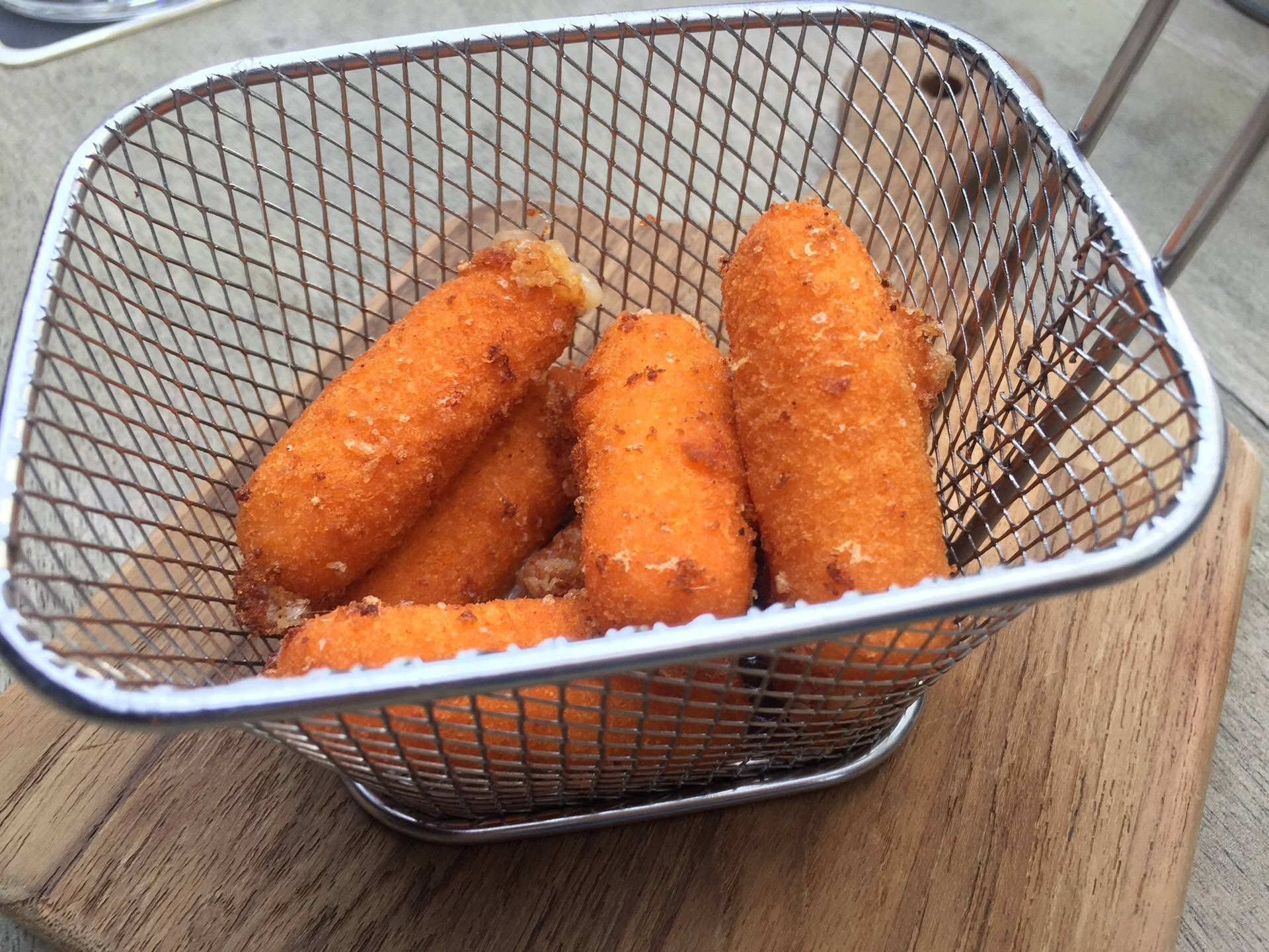 รีวิว Kosmo Bar Bistro - ร้านดี บรรยากาศน่านั่ง อาหารและเครื่องดื่ม ...