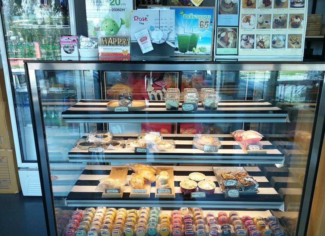 รีวิว Cake Box The Terminal Maya Hotel - ร้านกาแฟใกล้สนามบิน