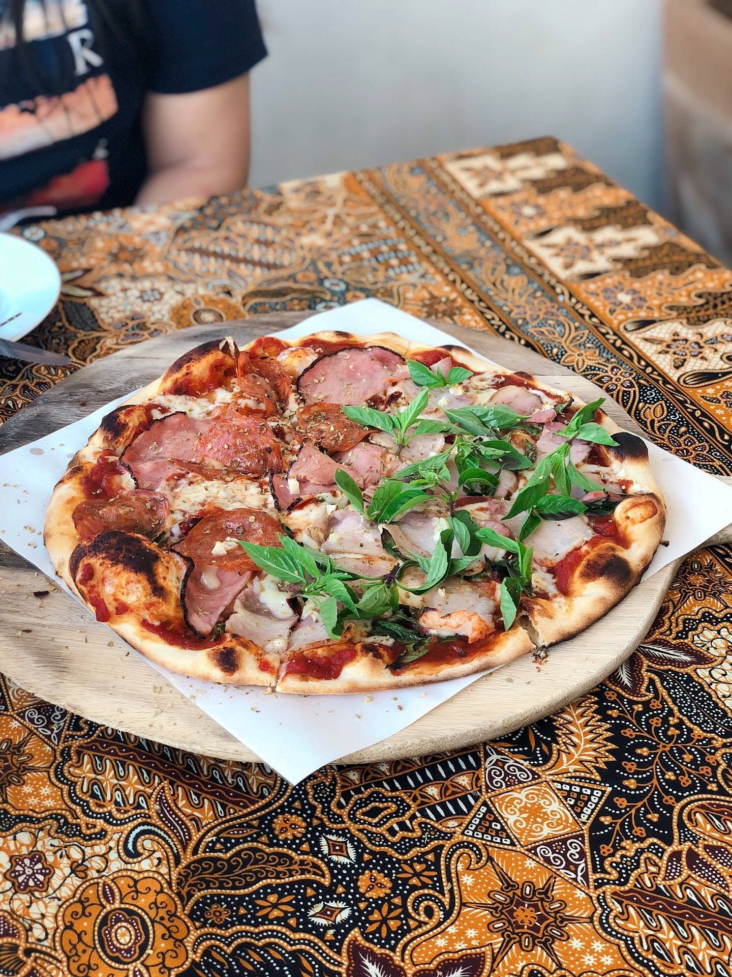 [รีวิว] ร้าน Street Pizza & The Wine House | เมนูแนะนำ รูปภาพ ราคา