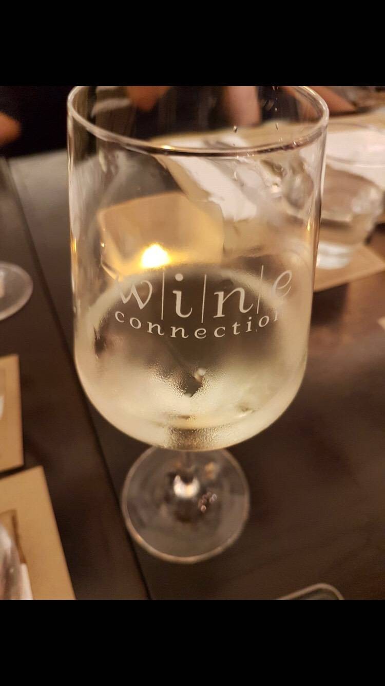 รีวิว Wine Connection Bar & Bistro Cuppage Terrace - Nice atmosphere