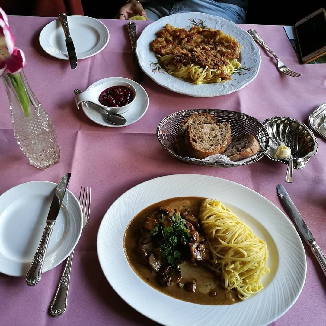ร้าน Old Swiss House | รีวิวร้านอาหาร - Wongnai
