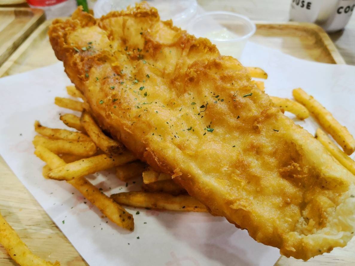 รีวิว Fish & Chicks Bedok North Street 1 - Delicious and crispy fish