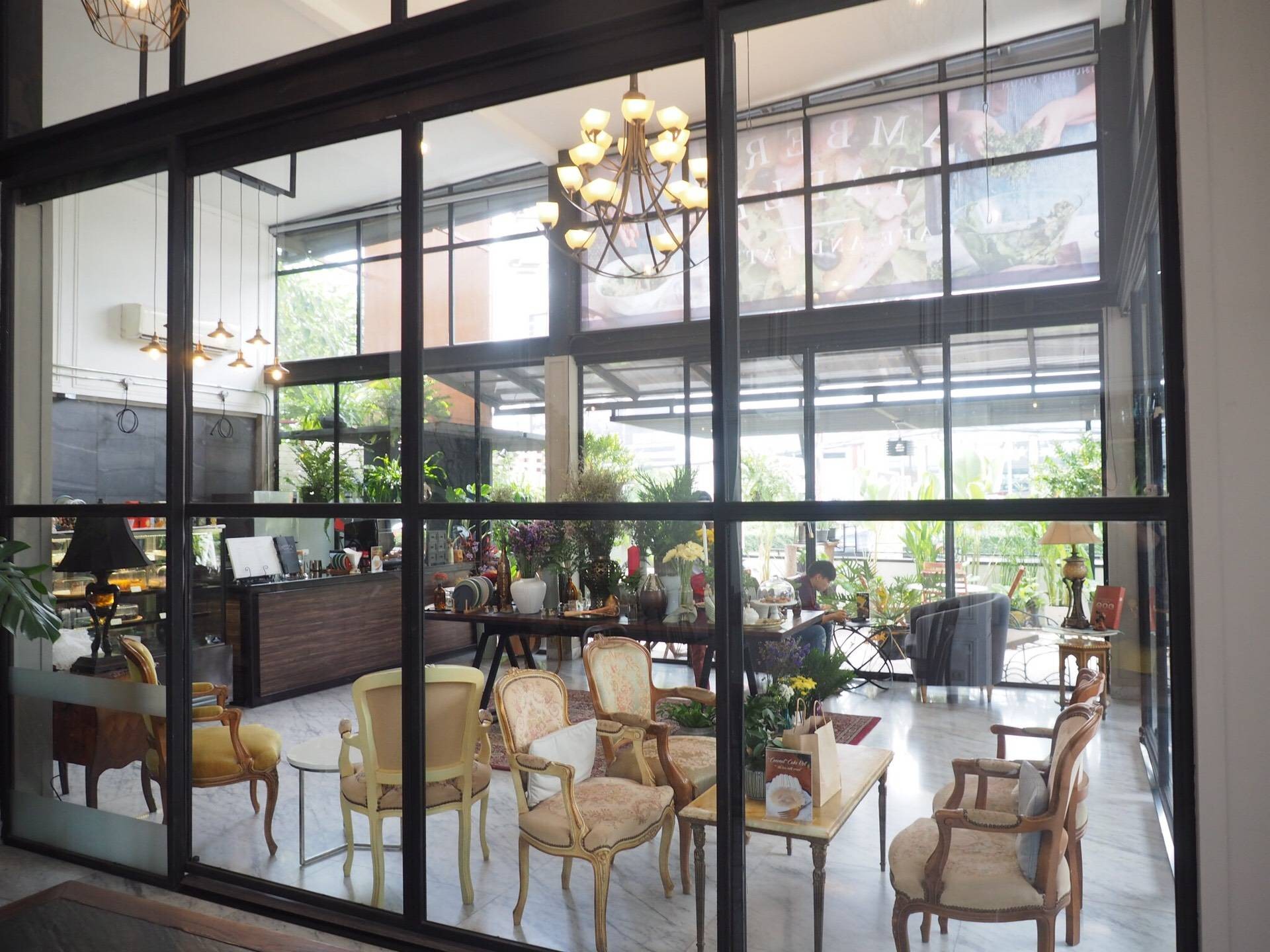 รีวิว Amber’s Table Chiangmai - เป็นอีกหนึ่งร้านคาเฟ่สวยๆที่มีทั้งขนม ...