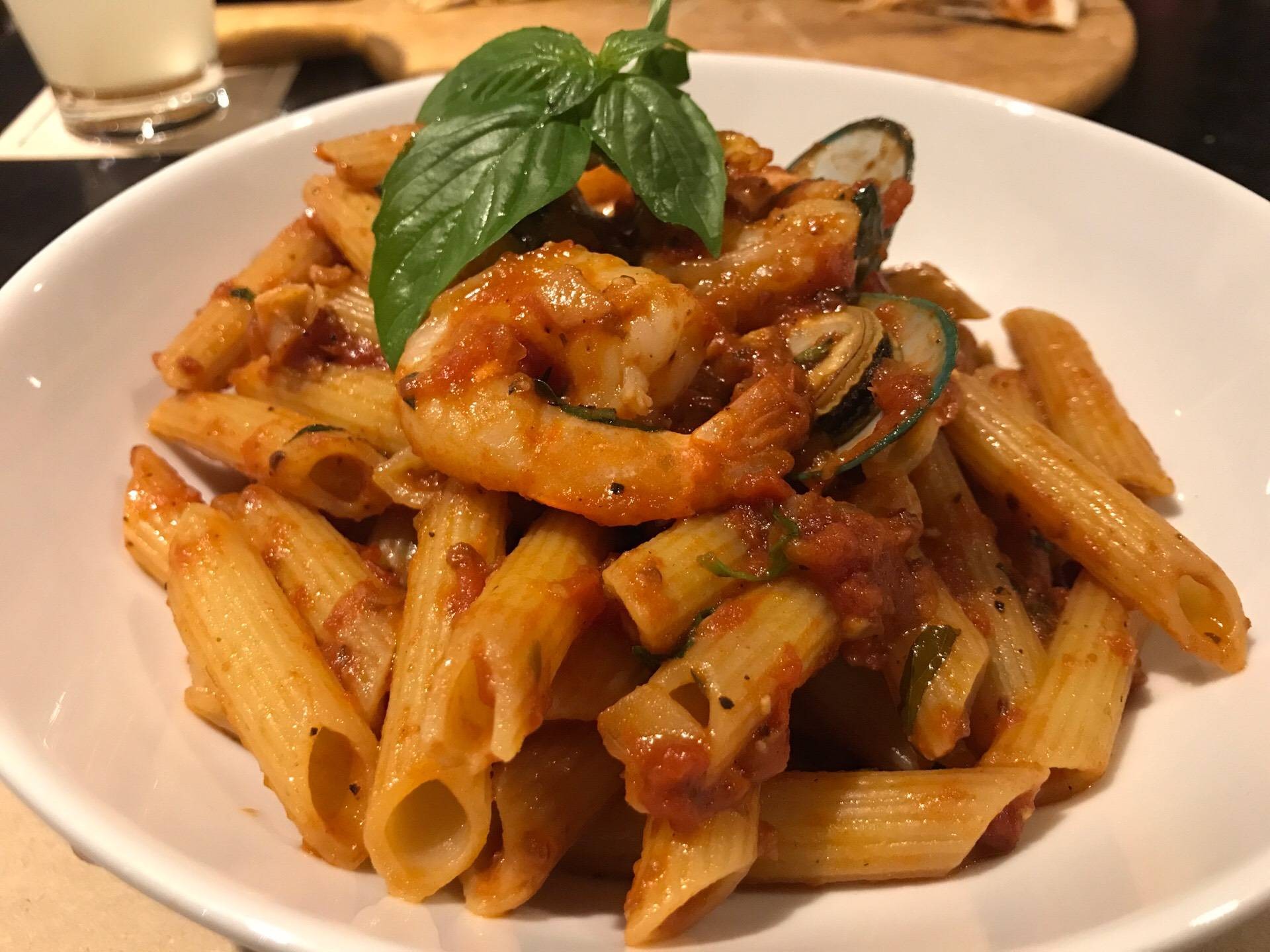 รีวิว Wine Connection Silom Complex - สั่ง pizza ที่นี่ครั้งแรก แป้งห้ง ...