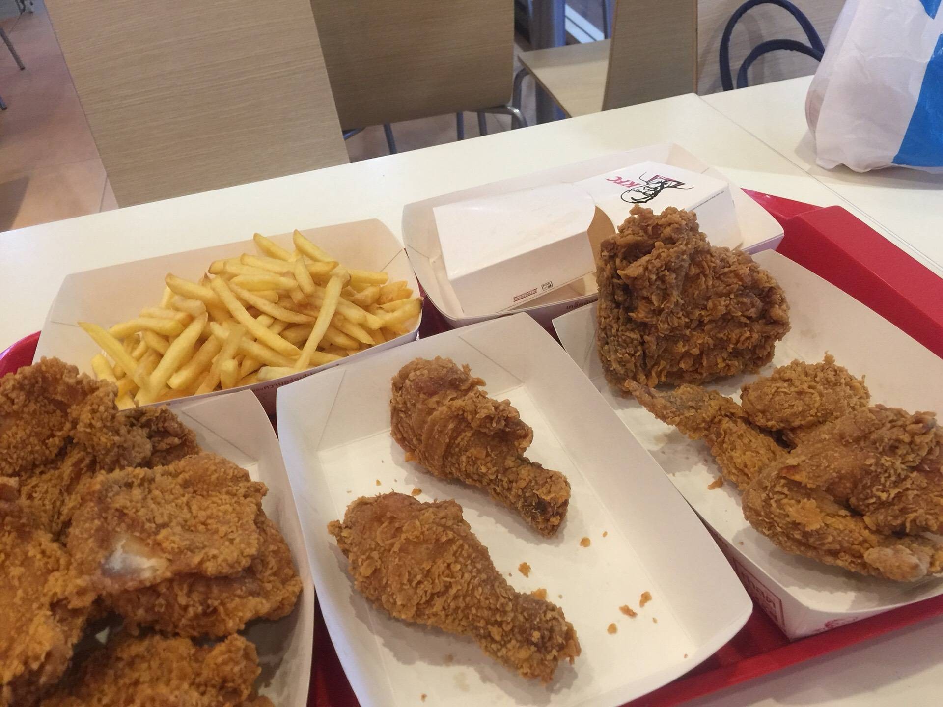 รีวิว KFC Klang Plaza 3th FL - วันนี้รู้สึกเป็นคนดัง