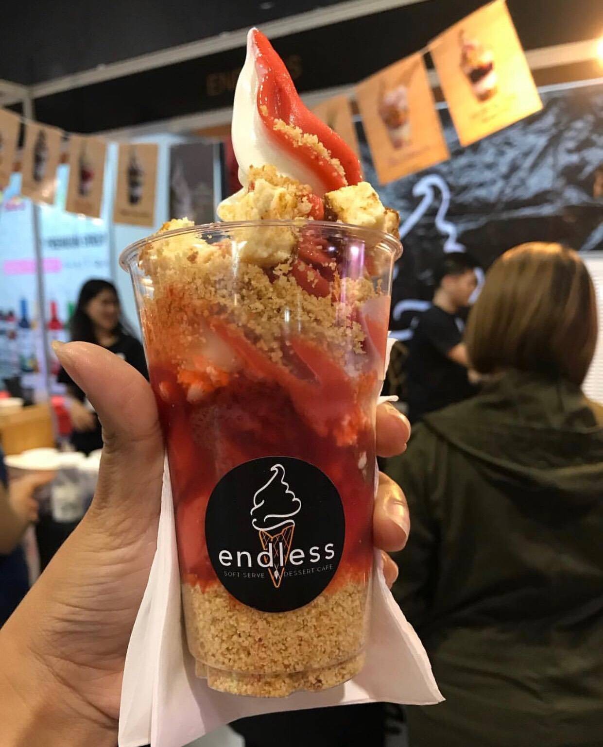 รีวิว Endless Soft Serve & Dessert Cafe หาดใหญ่ - ไอศครีมสตอร์เบอร์รี ...